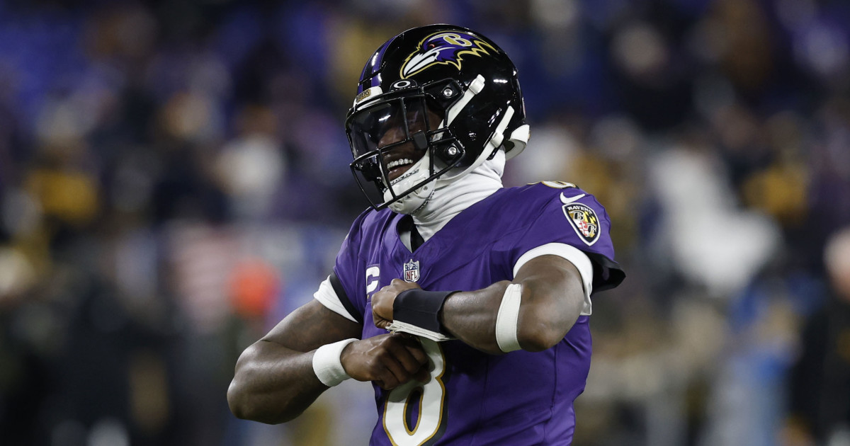 Lamar Jackson makes a fan out of legendary award-winning actor ...
