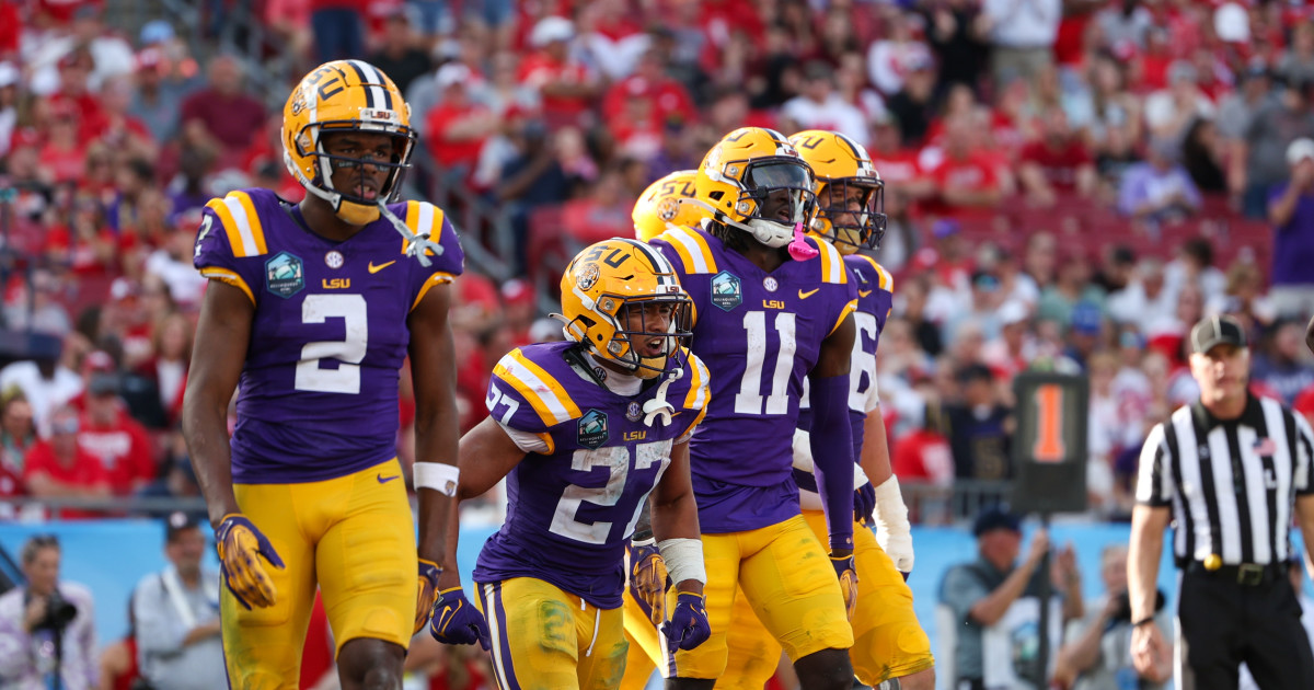 Brian Kelly and LSU Tigers' pushing hard to keep elite set of recruits ...