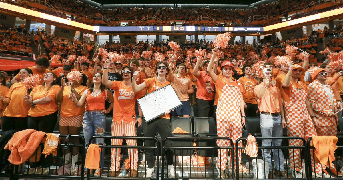Tennessee Vols fans have done the most brilliant thing in Indianapolis ...
