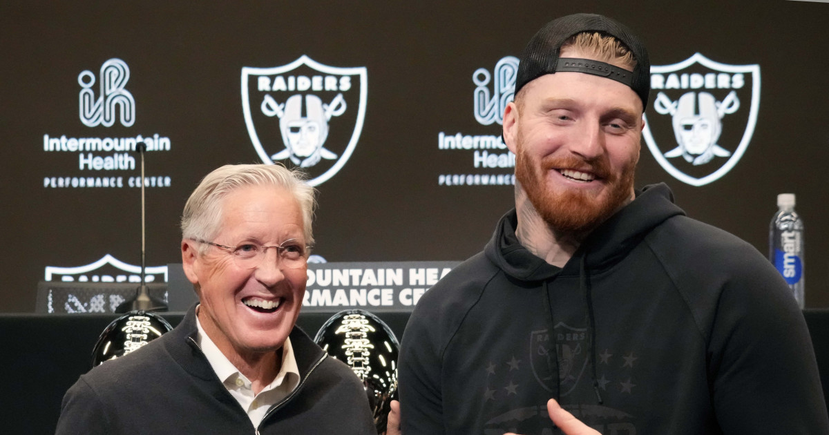 Maxx Crosby puts it all out there after the Las Vegas Raiders sign Geno Smith to an extension ...