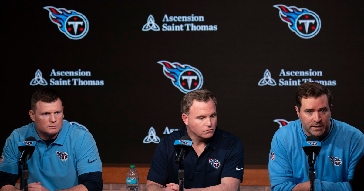 Titans front office makes bizarre roster decision in order to hoard ...