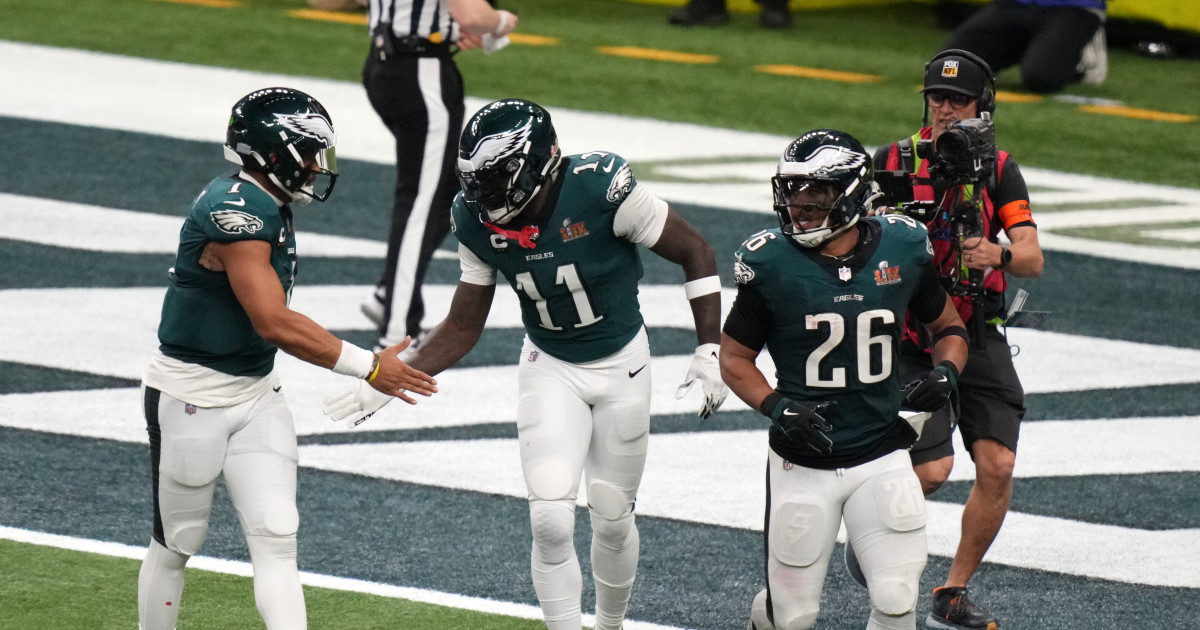 NFL insider doubles down on his AJ Brown and Eagles trade deadline take ...