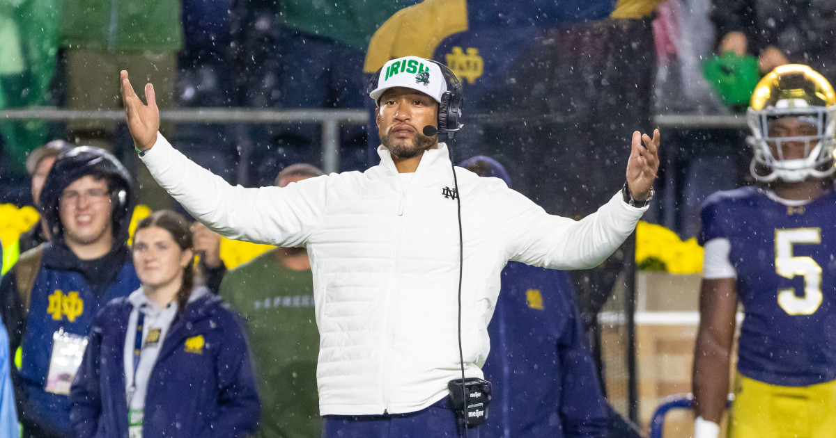 Notre Dame football sends crazy, unprecedented message to CFP committee ...