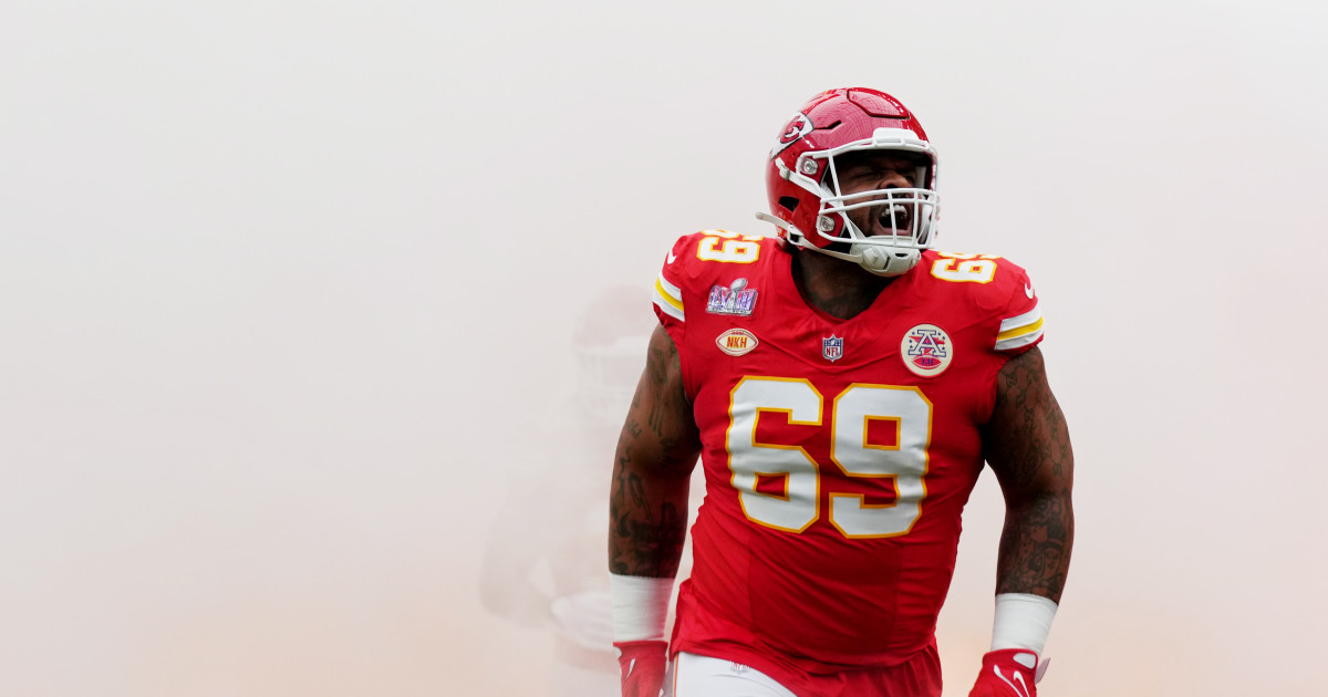 Chiefs officially re-sign DT Mike Pennel, who returns at the perfect ...