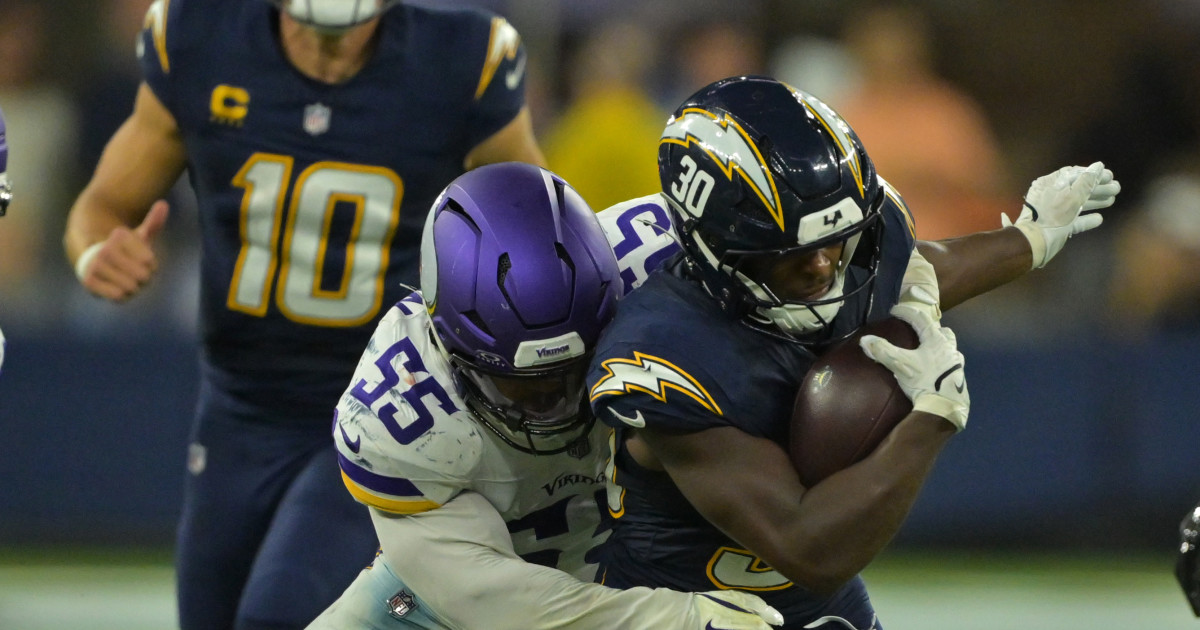 Brian Flores raves about LB Eric Wilson and emphasizes what really ...