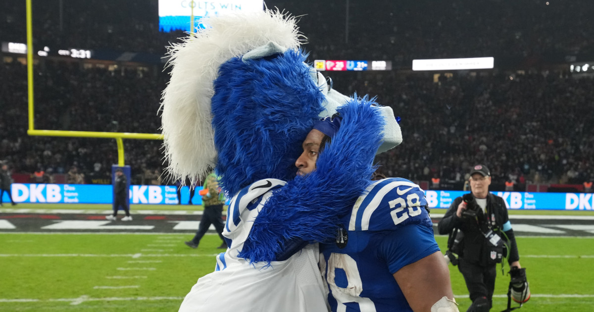 A Colts' longtime rival reluctantly shared a massive compliment about ...