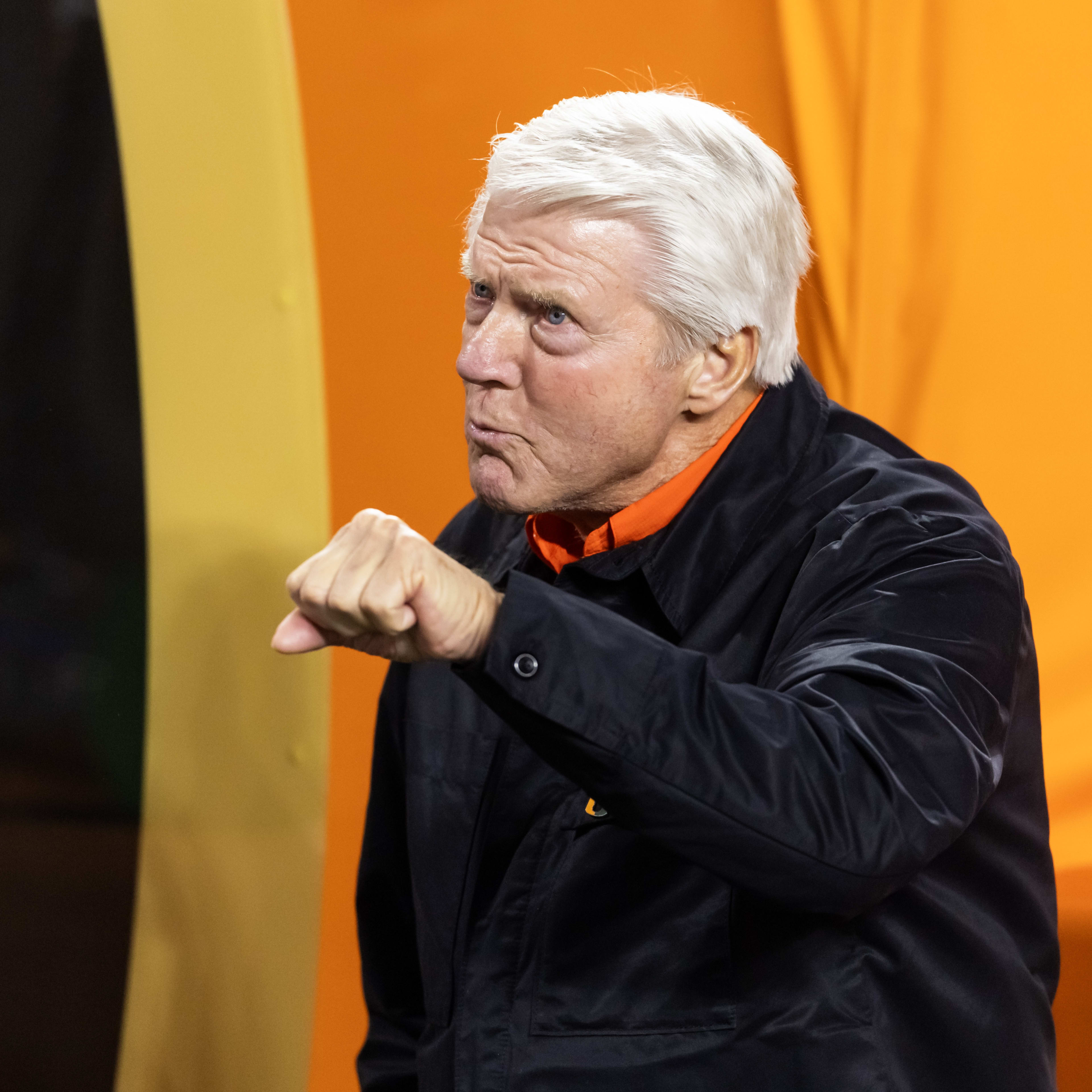 Jimmy Johnson makes a confession while going to war with the Pro ...