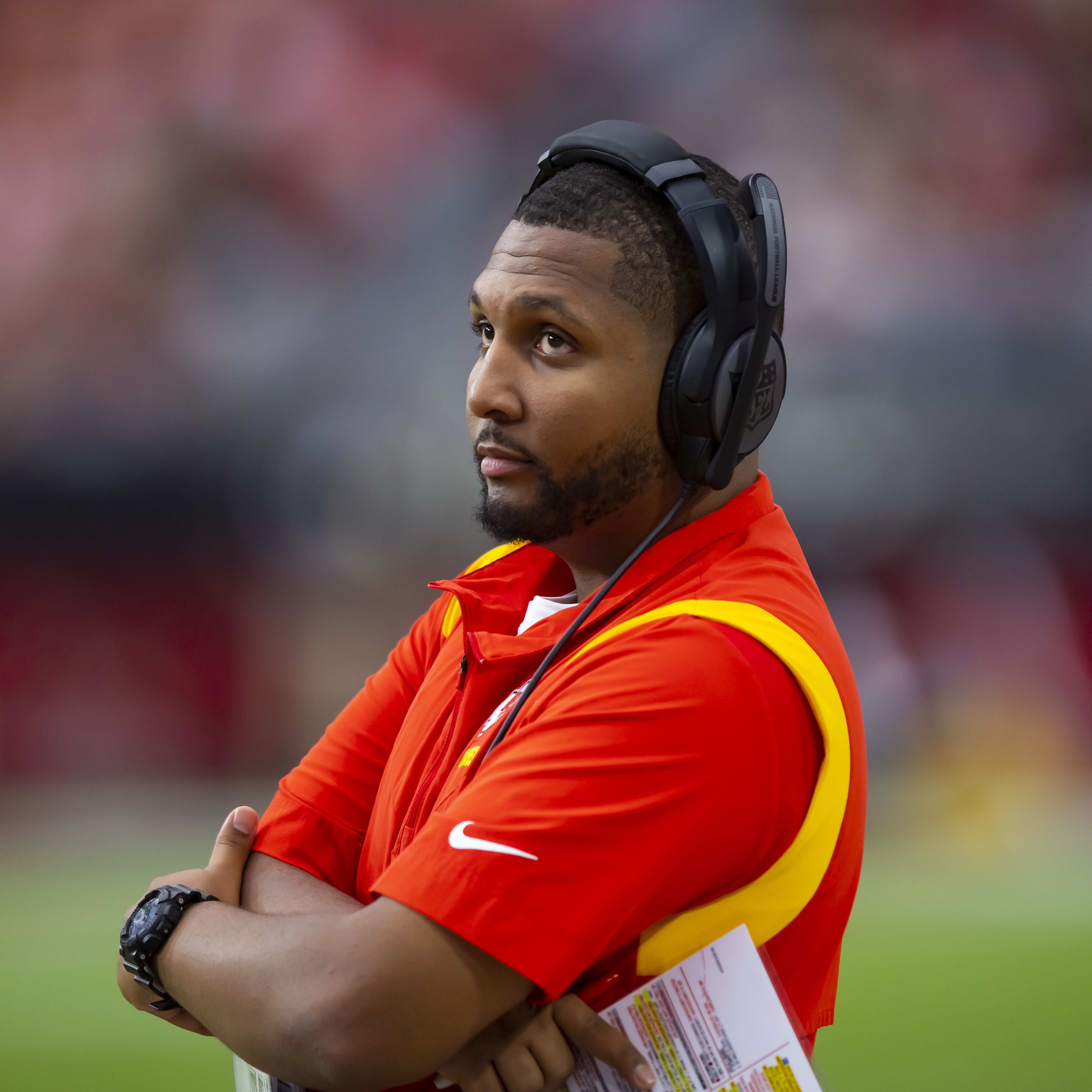 Mike Vrabel adds layer to Titans’ already spiraling head coach search ...