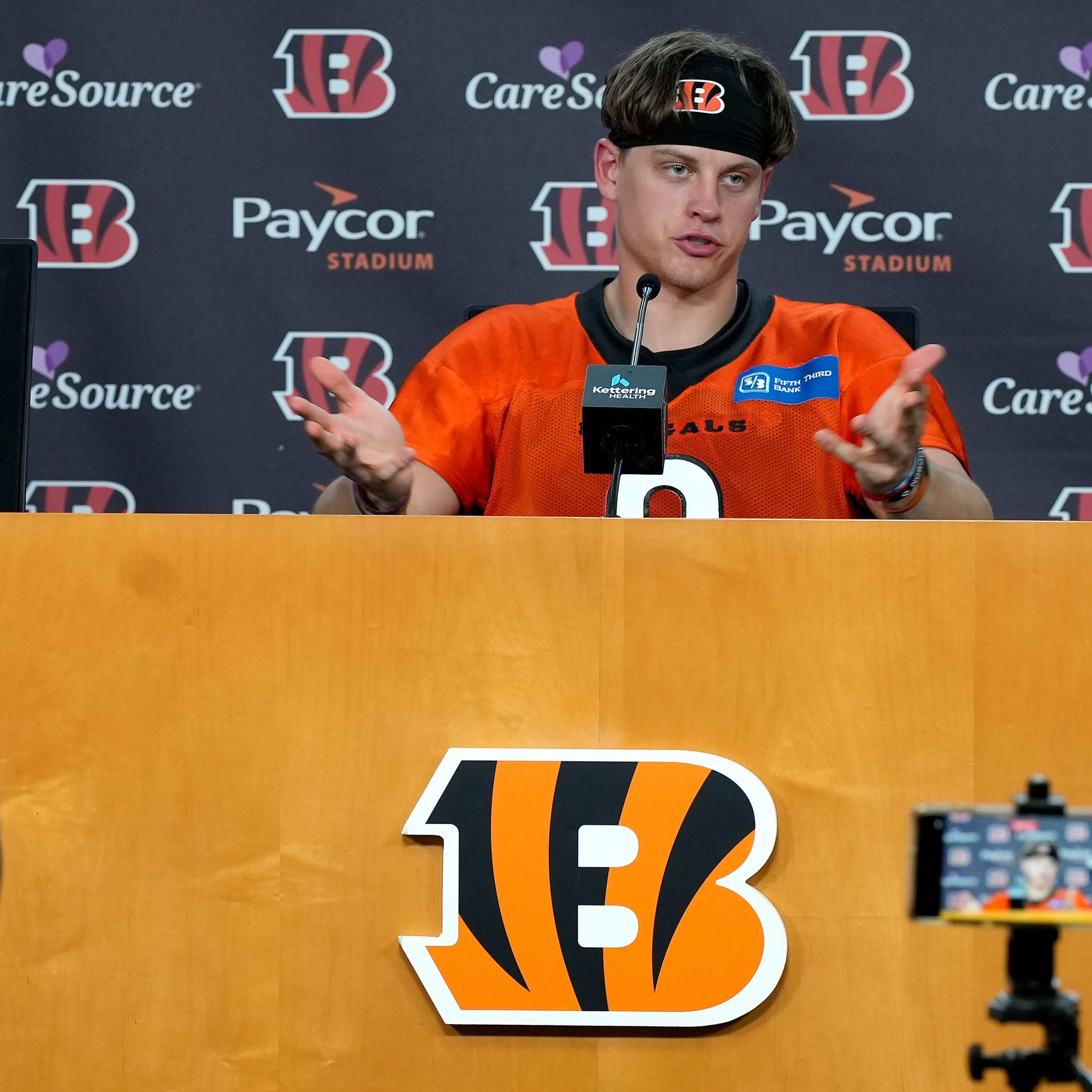 Joe Burrow contract details: Cap hits, guaranteed money for Bengals QB ...