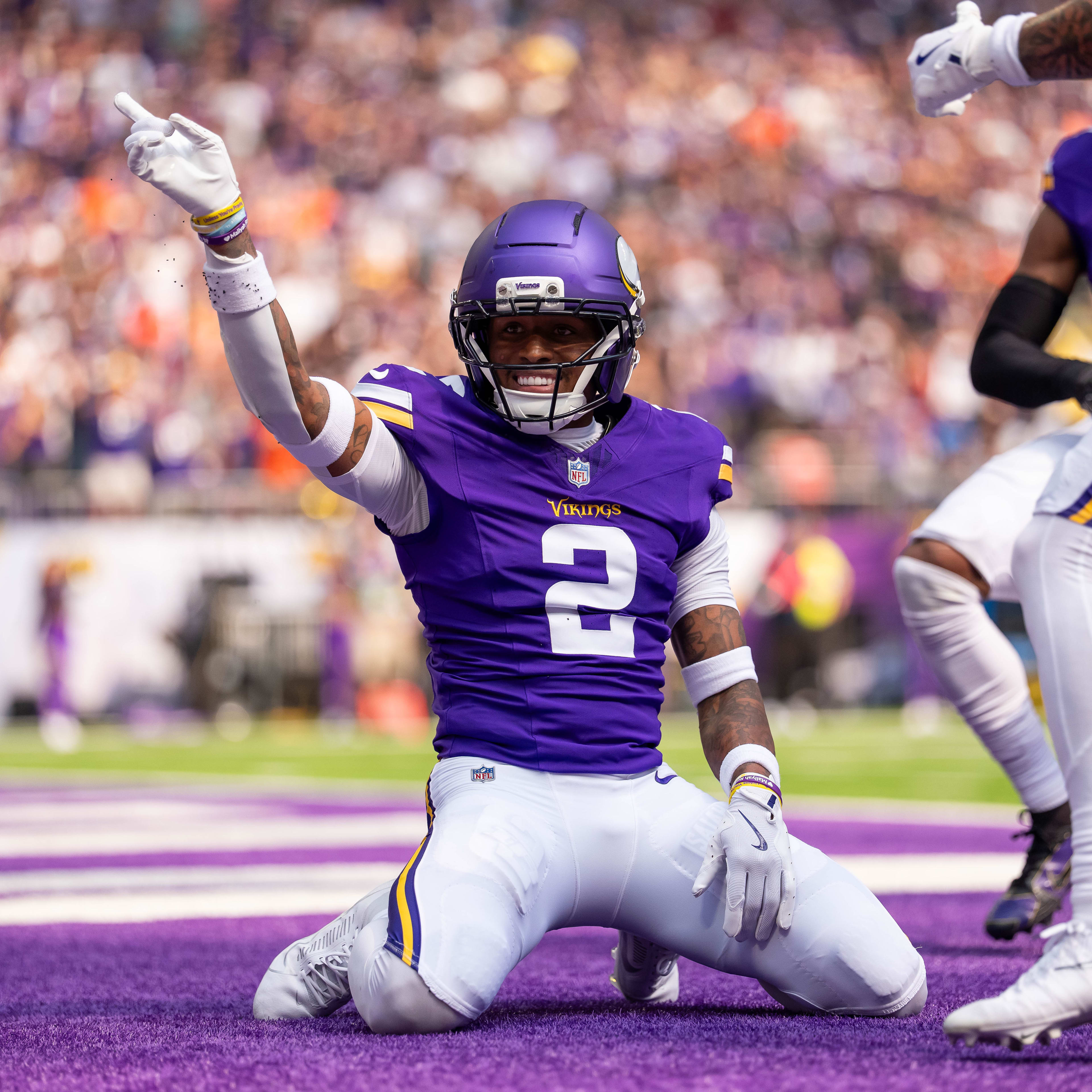 Vikings lose another rising star for multiple weeks due to injury, and ...