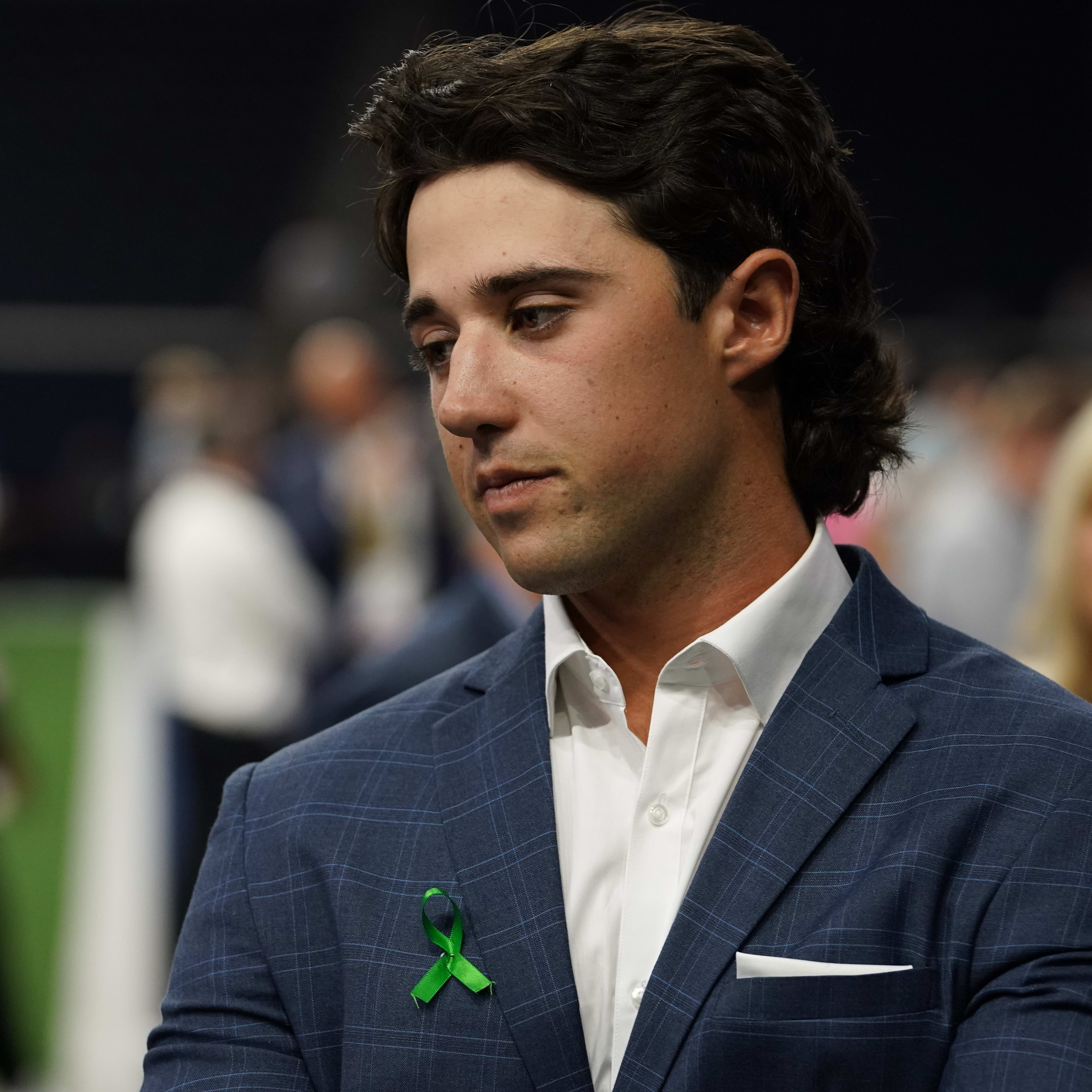 A dark horse is emerging for Florida Gators QB DJ Lagway in the ...