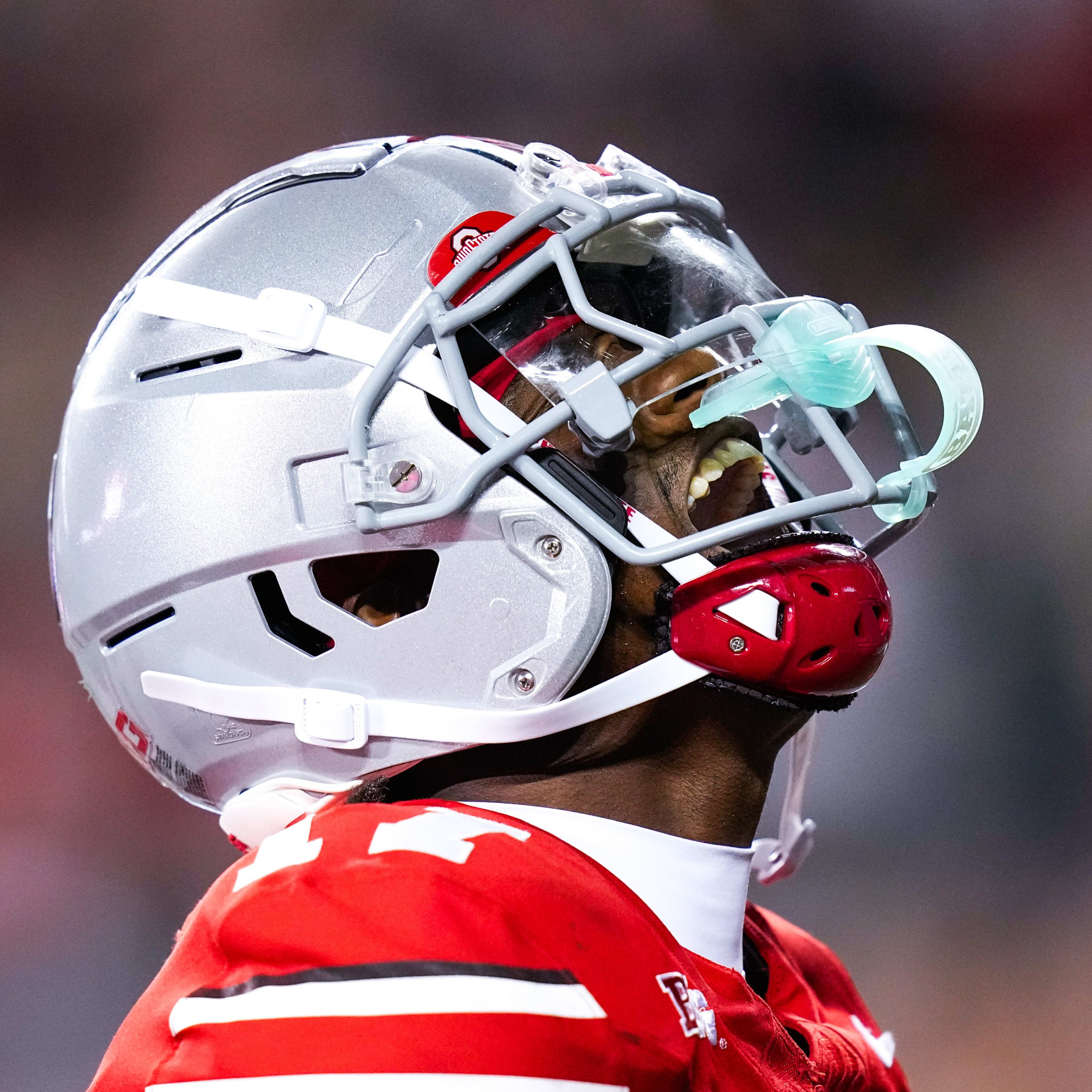 The Commanders' biggest flaws on defense reappeared against the Eagles ...