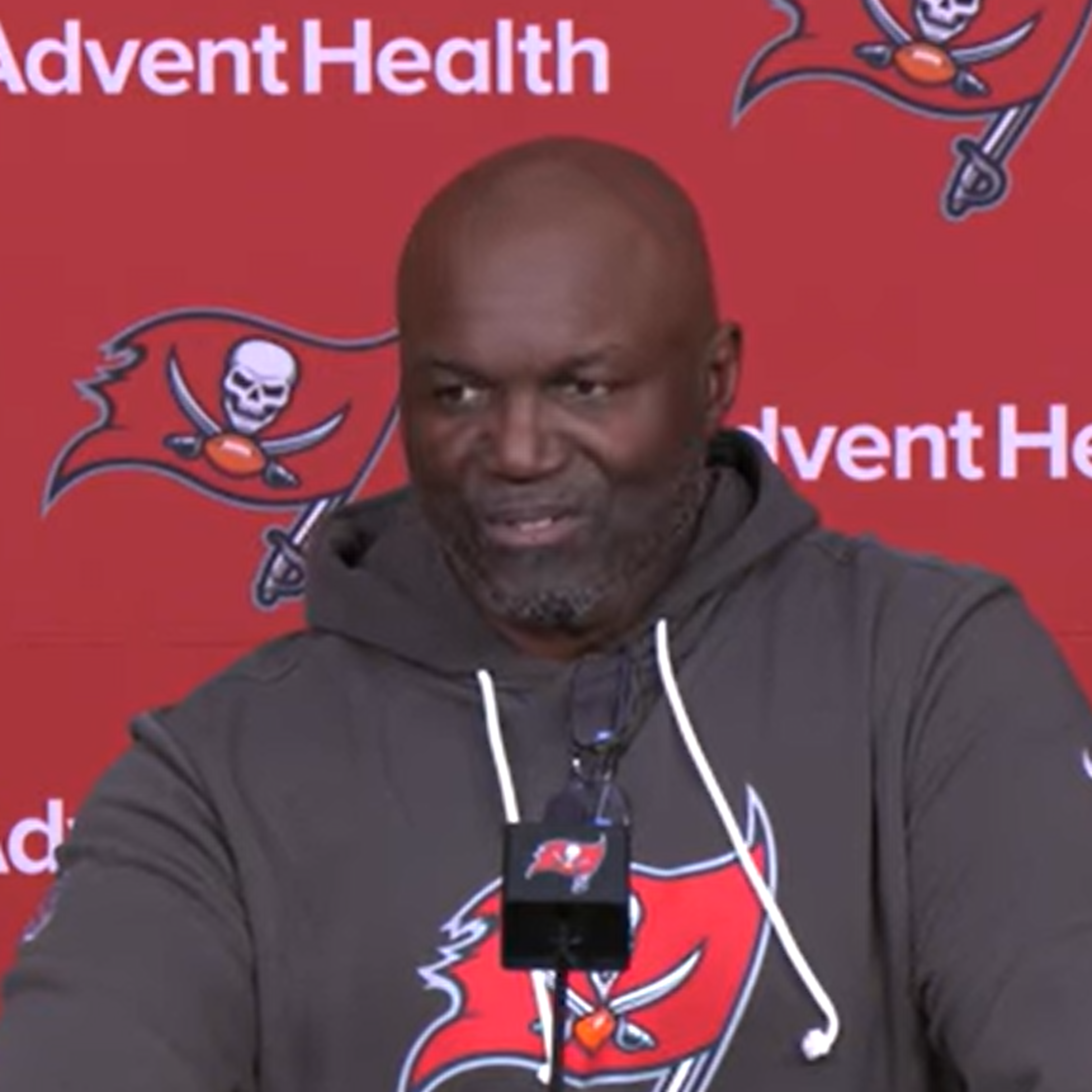 Both sides of the story on why DK Metcalf punched a Lions fan on Sunday ...