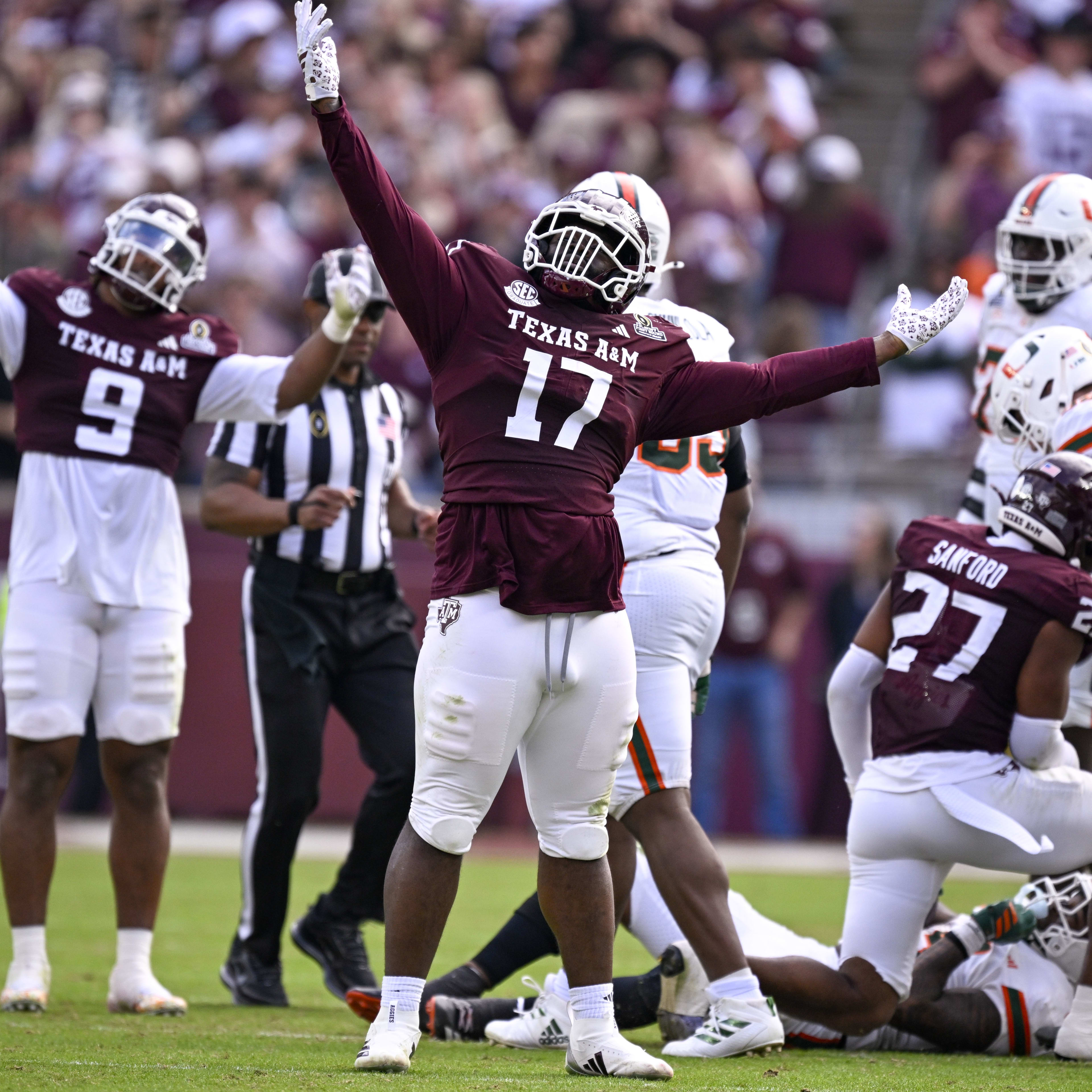 Notre Dame football sends crazy, unprecedented message to CFP committee ...