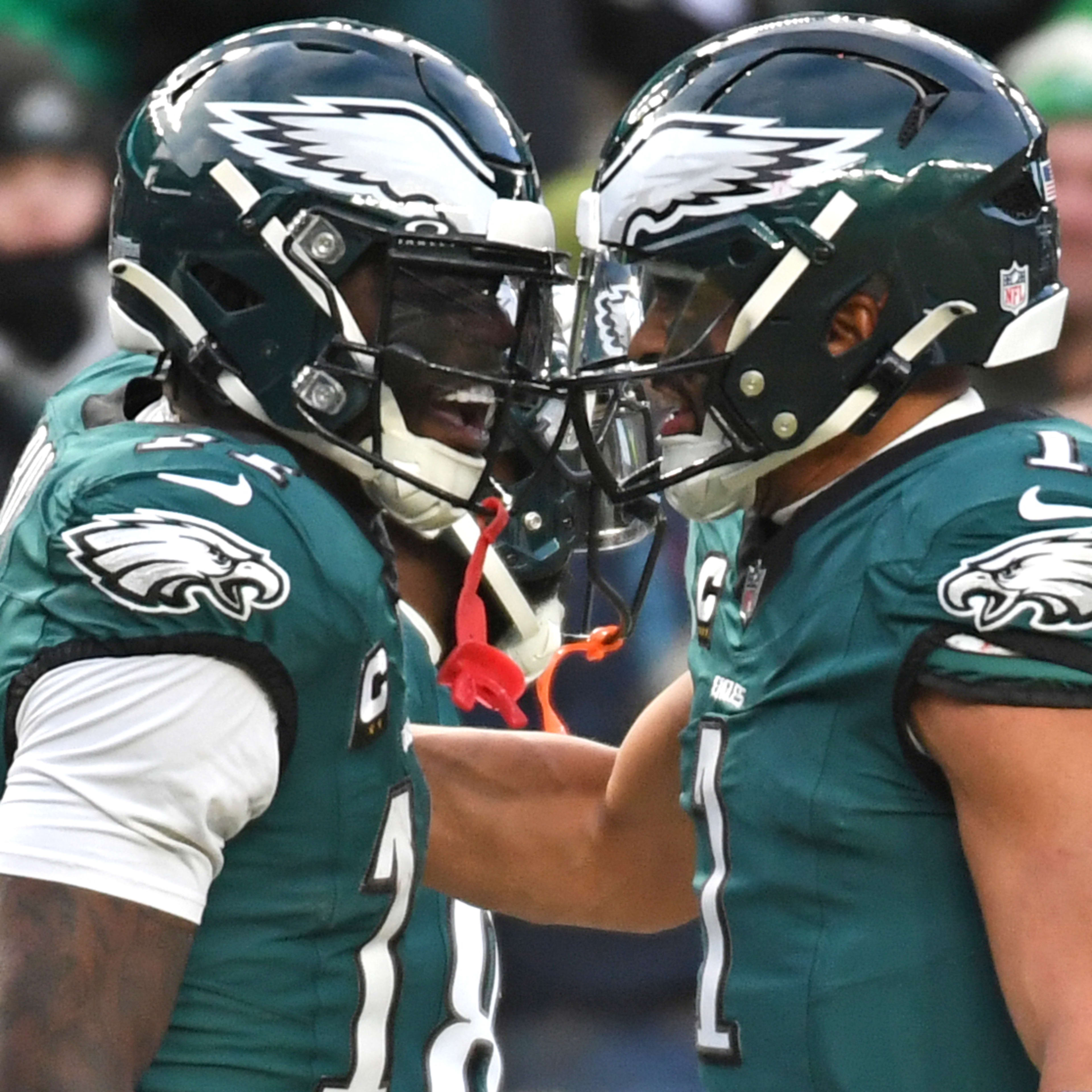 Massive fight breaks out between Eagles and Commanders late in ...