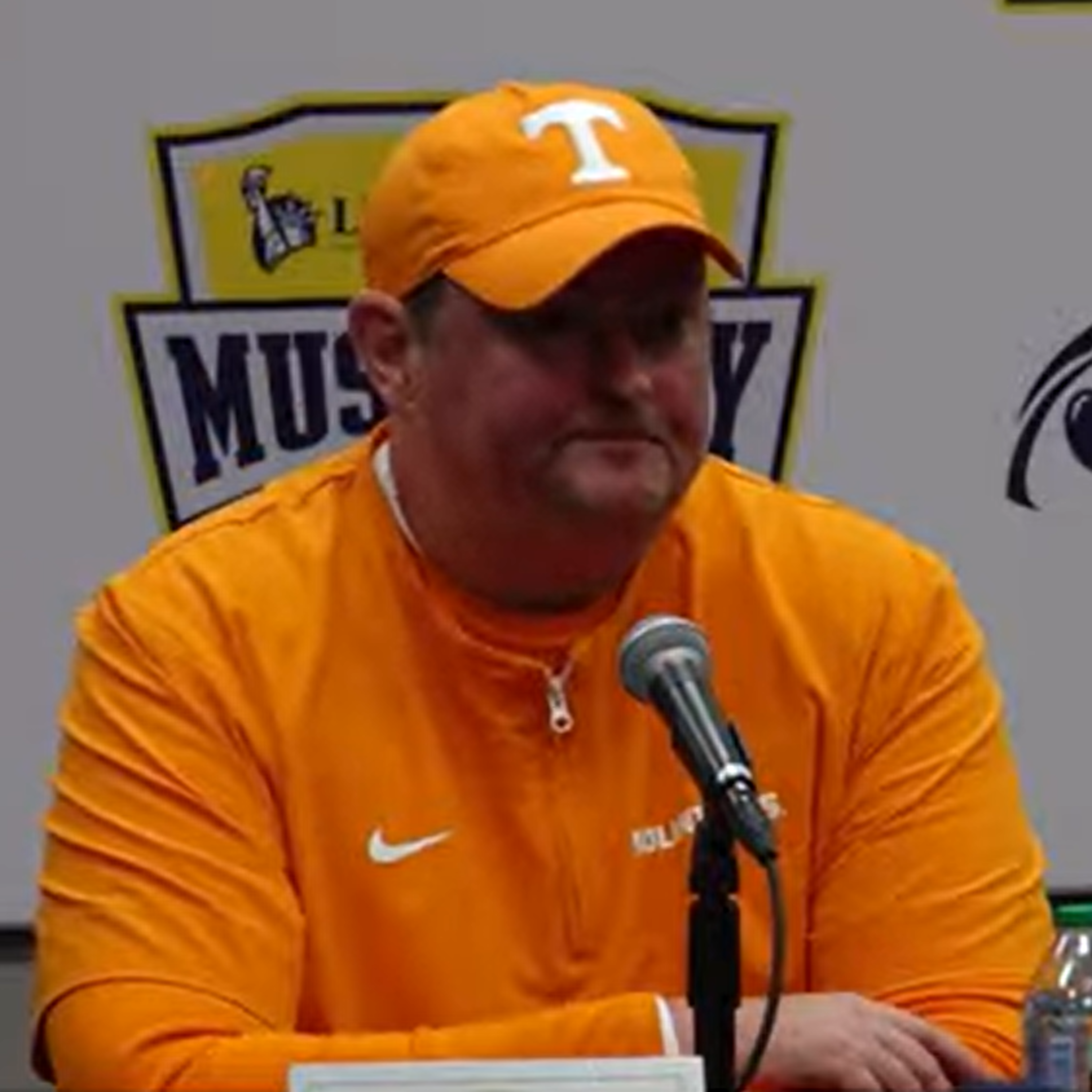 Former Ohio State Buckeyes coach Chip Kelly decides to take another job ...