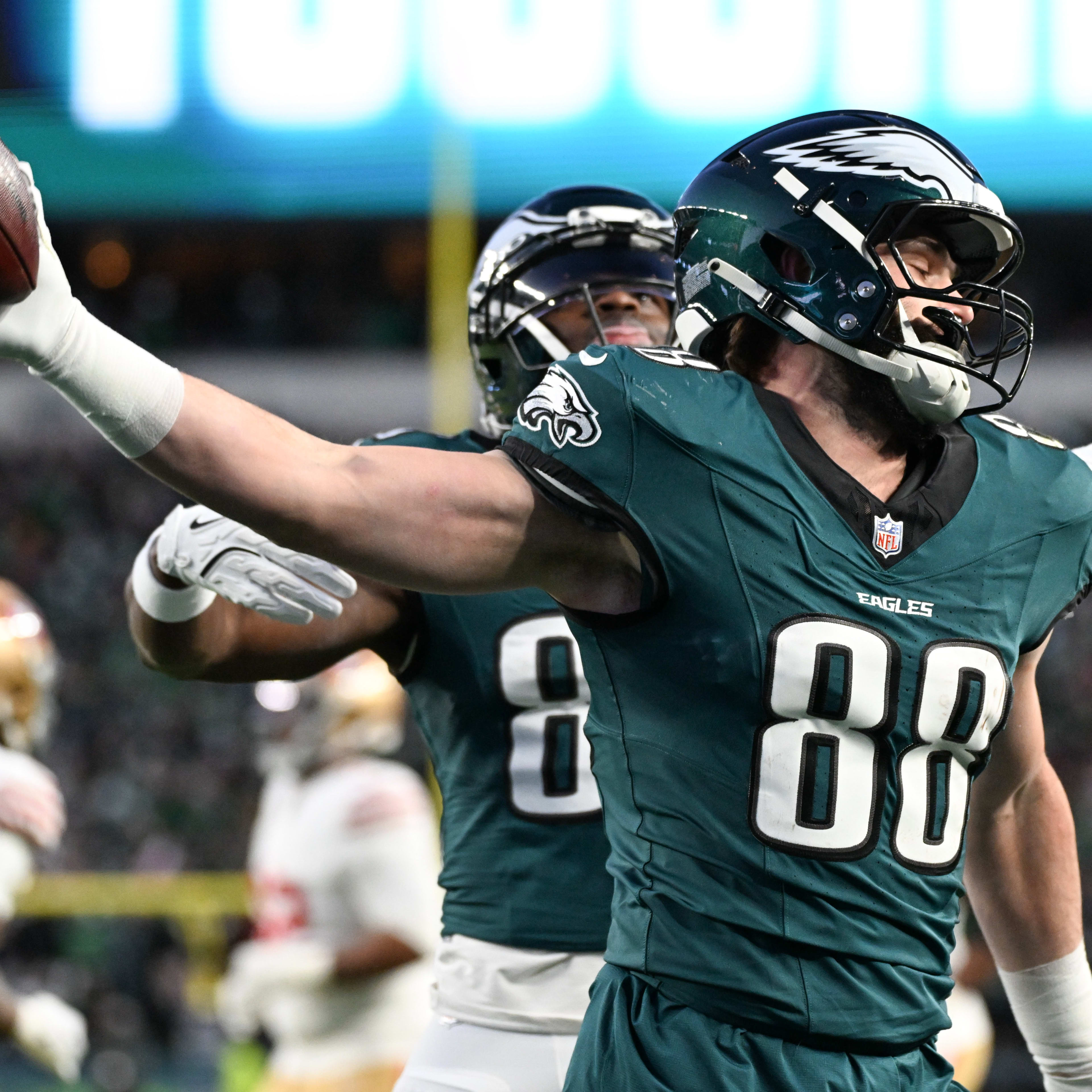 Former Chiefs QB Alex Smith shoots down offensive coordinator rumors ...