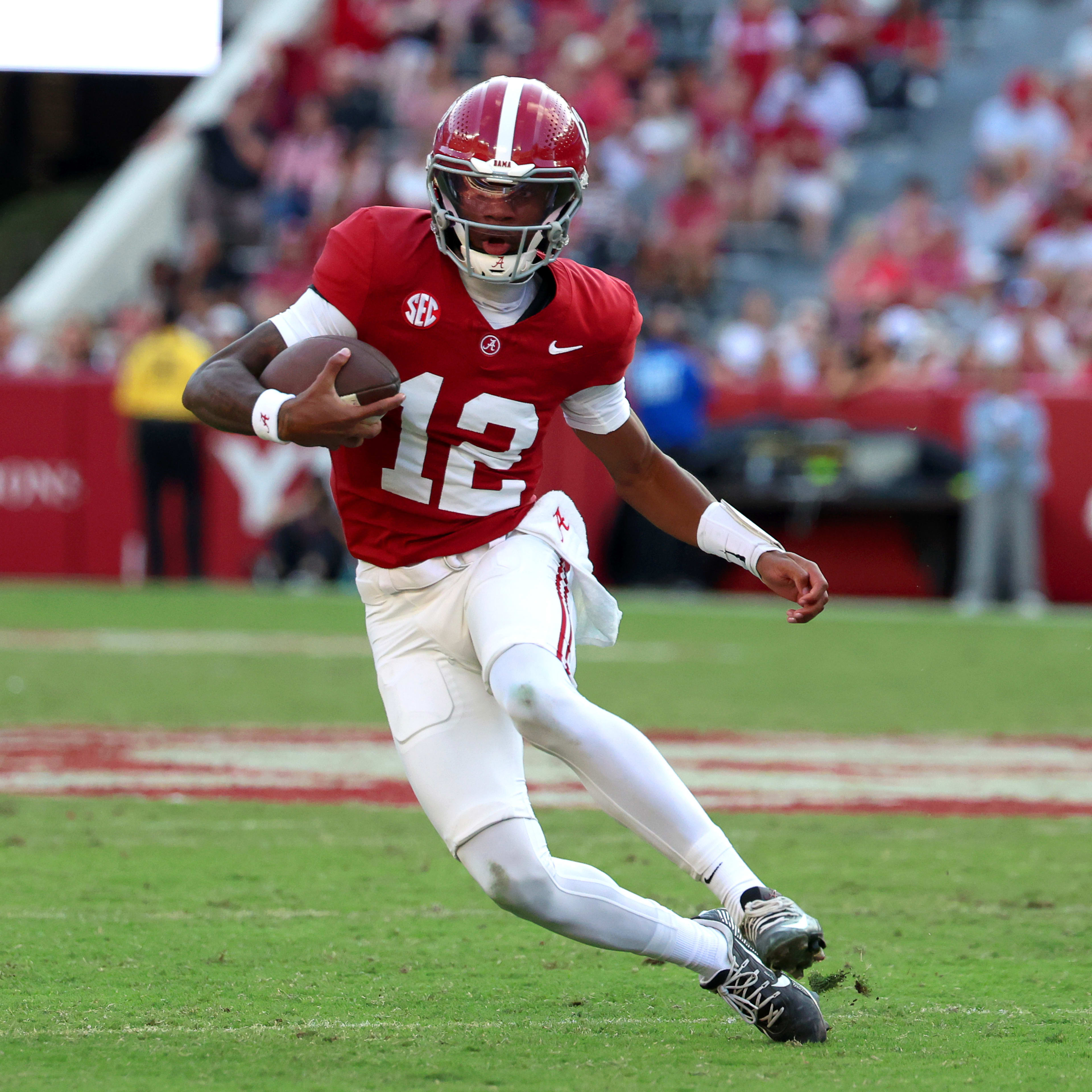 National media outlets present grim outlook for Alabama Crimson Tide's ...