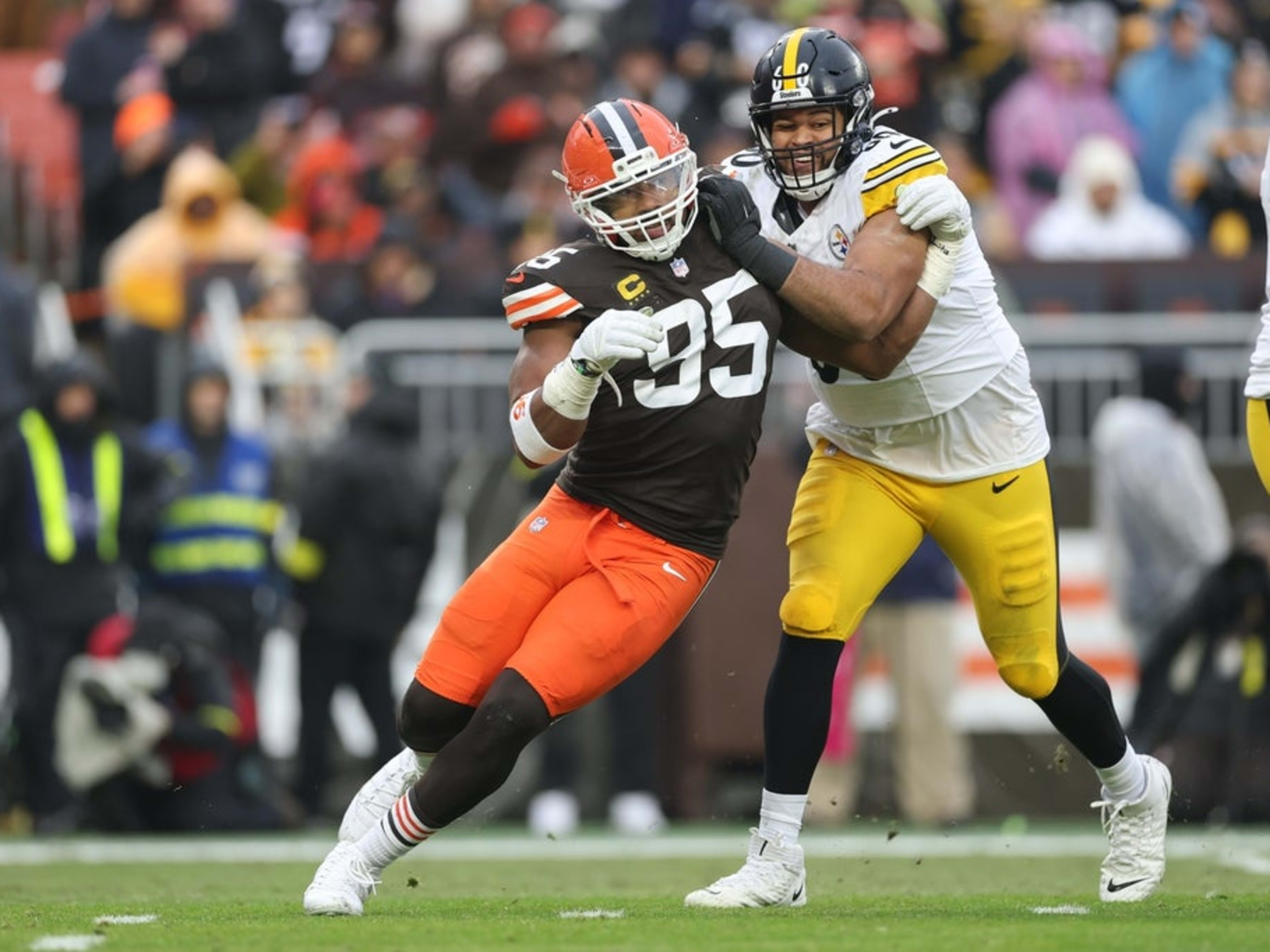 Cleveland Browns News - Roster, Rumors, Draft, Schedule, Stats - A to Z ...