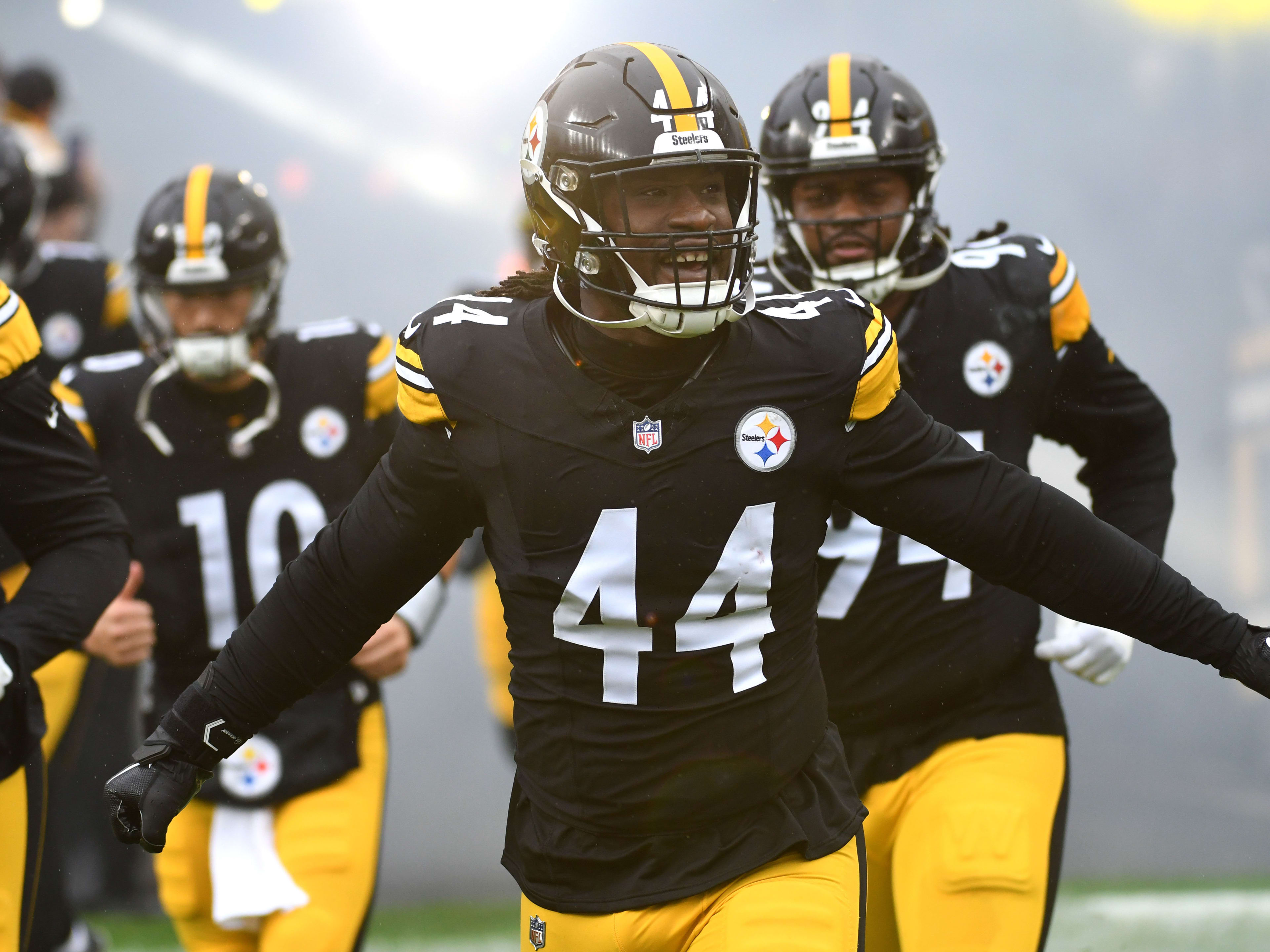 Pittsburgh Steelers reunite with underrated pass rusher following ...