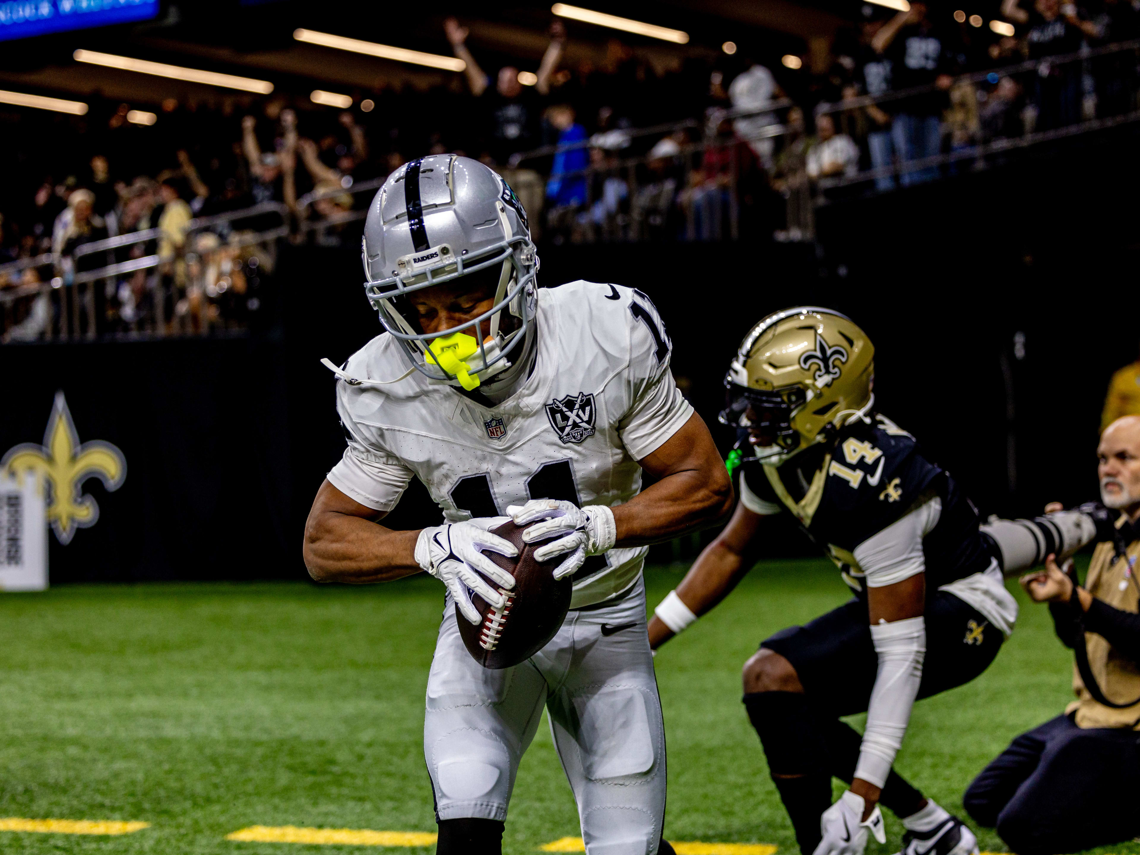 Raiders WR Tre Tucker showed up at Media Day with a completely ...
