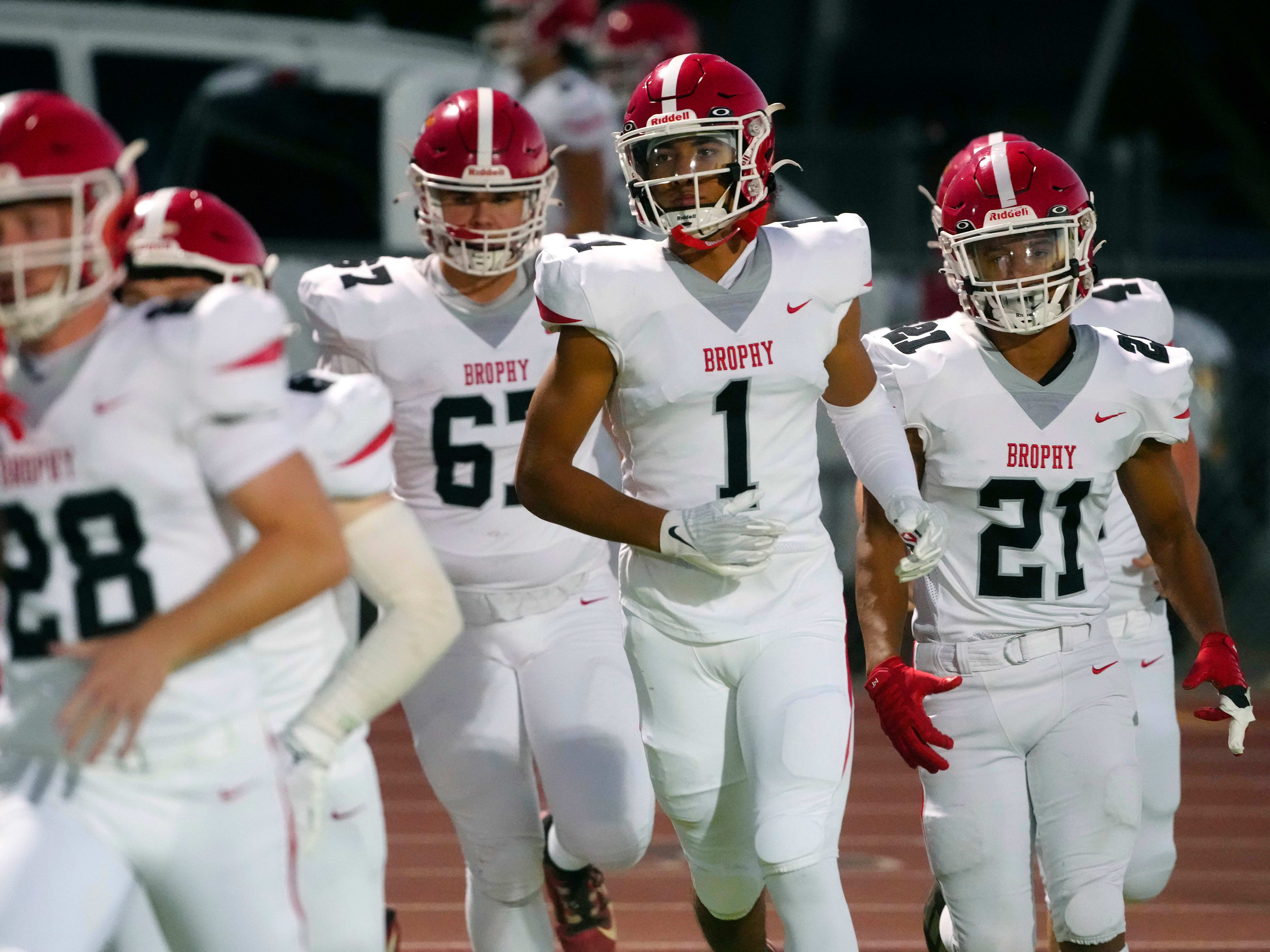 Notre Dame football predicted to land fast rising pass catcher who ...