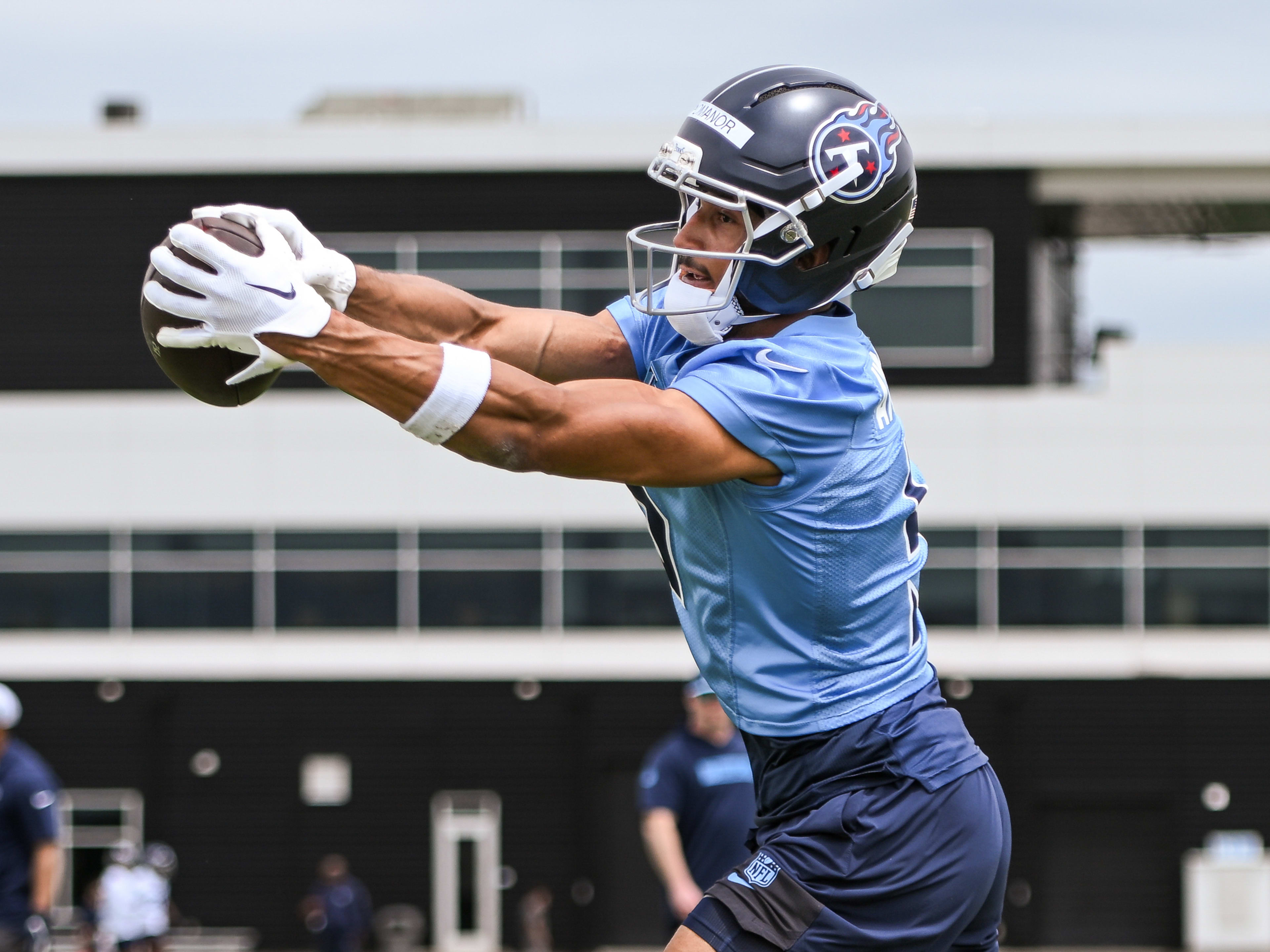 Titans 53-Man Roster 2025: A looming QB trade will still determine ...