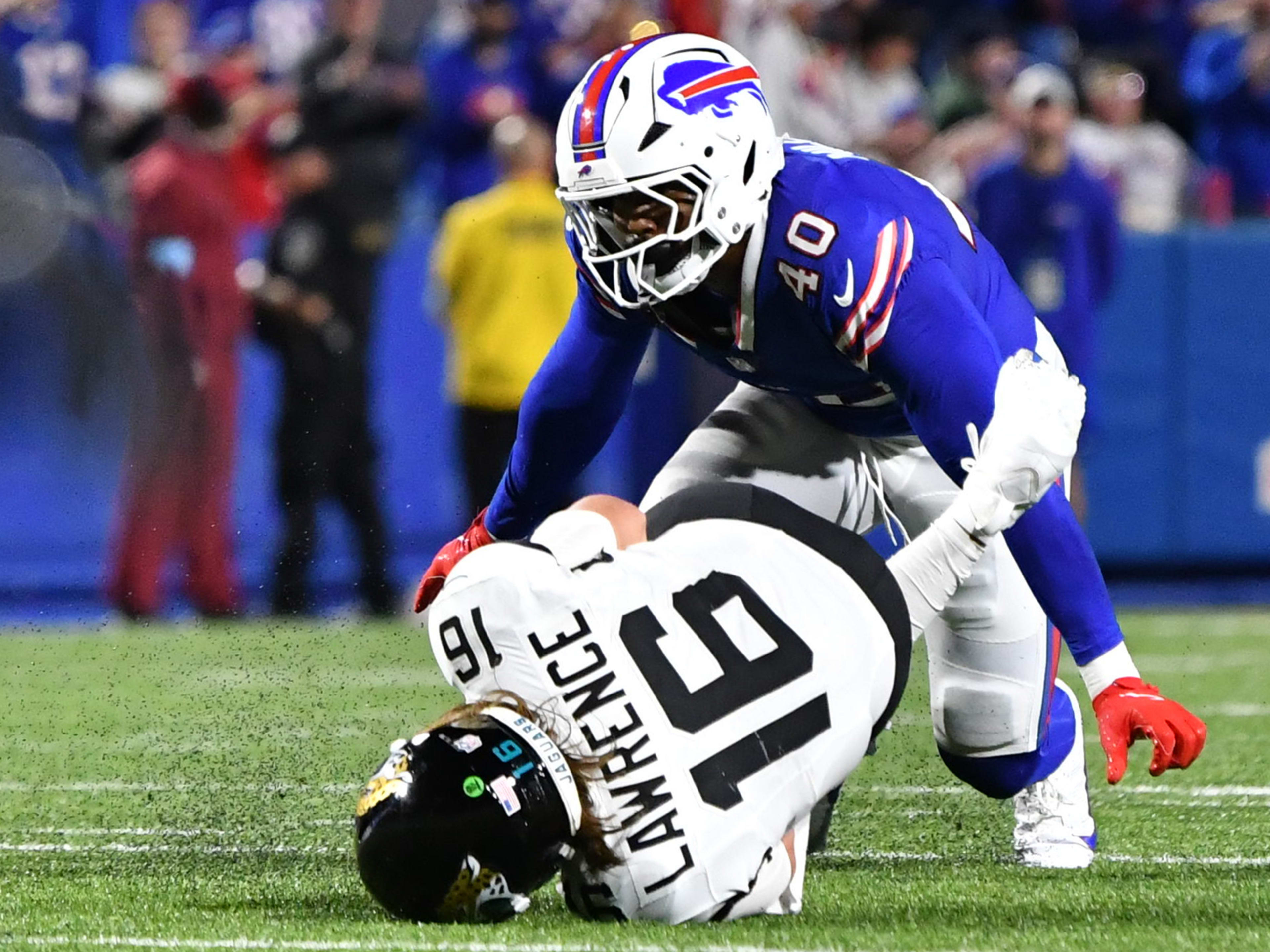 Von Miller's contract numbers prove he's all-in and it comes at ...