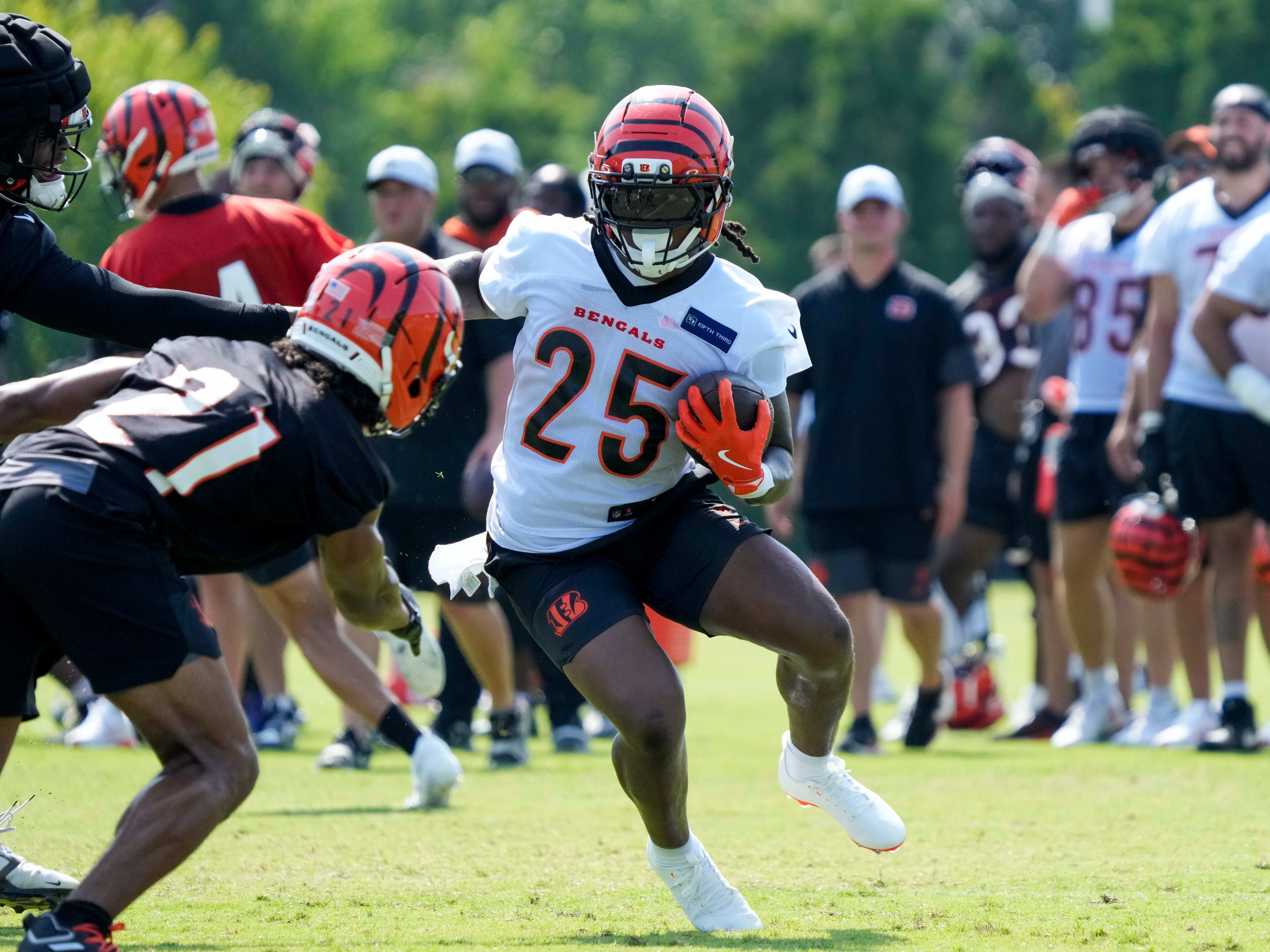 Bengals 2025 Roster Breakdown: Samaje Perine has a familiar purpose in ...