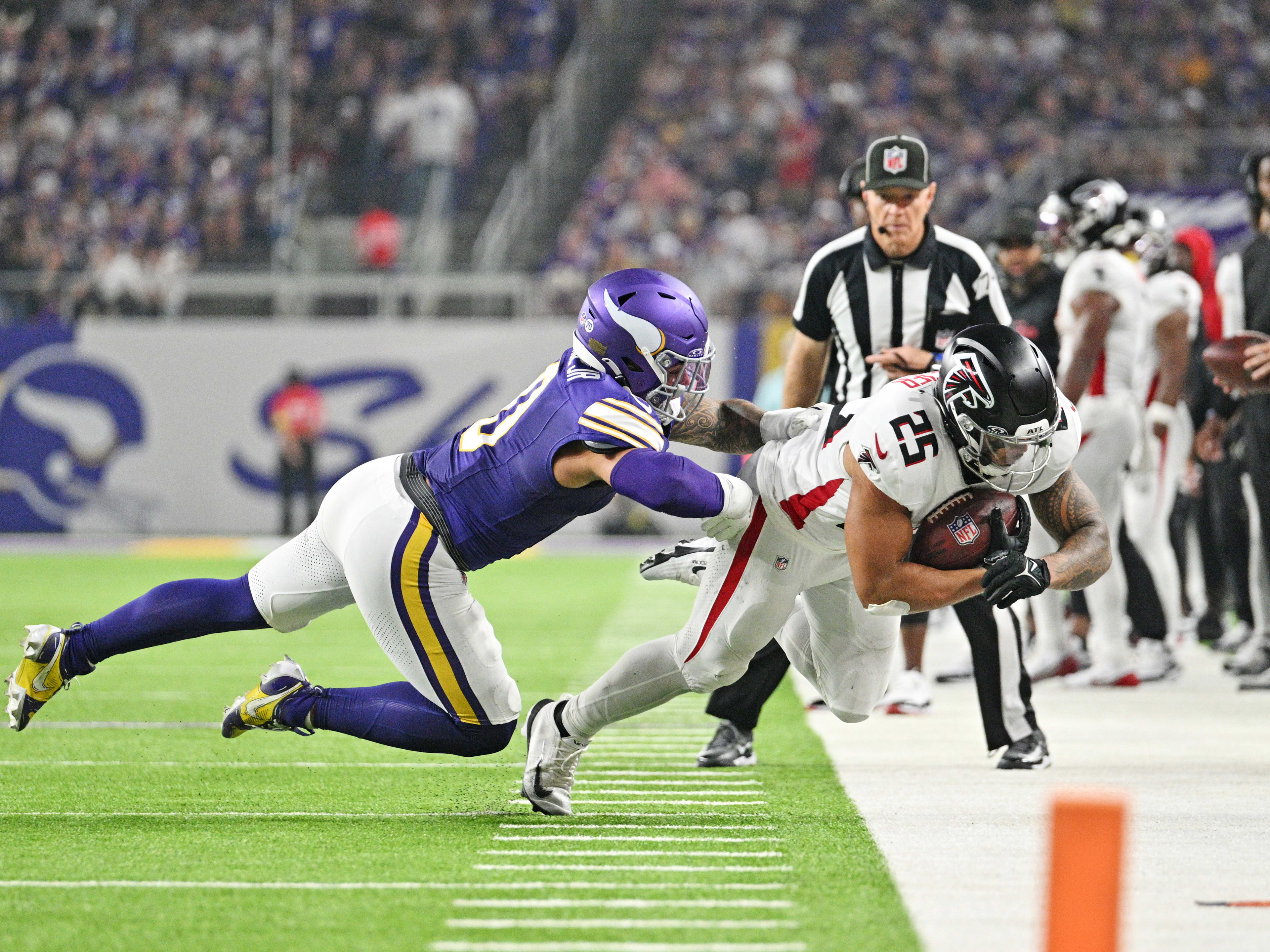 Minnesota Vikings got smoked on national television and the studs and duds highlight their ...