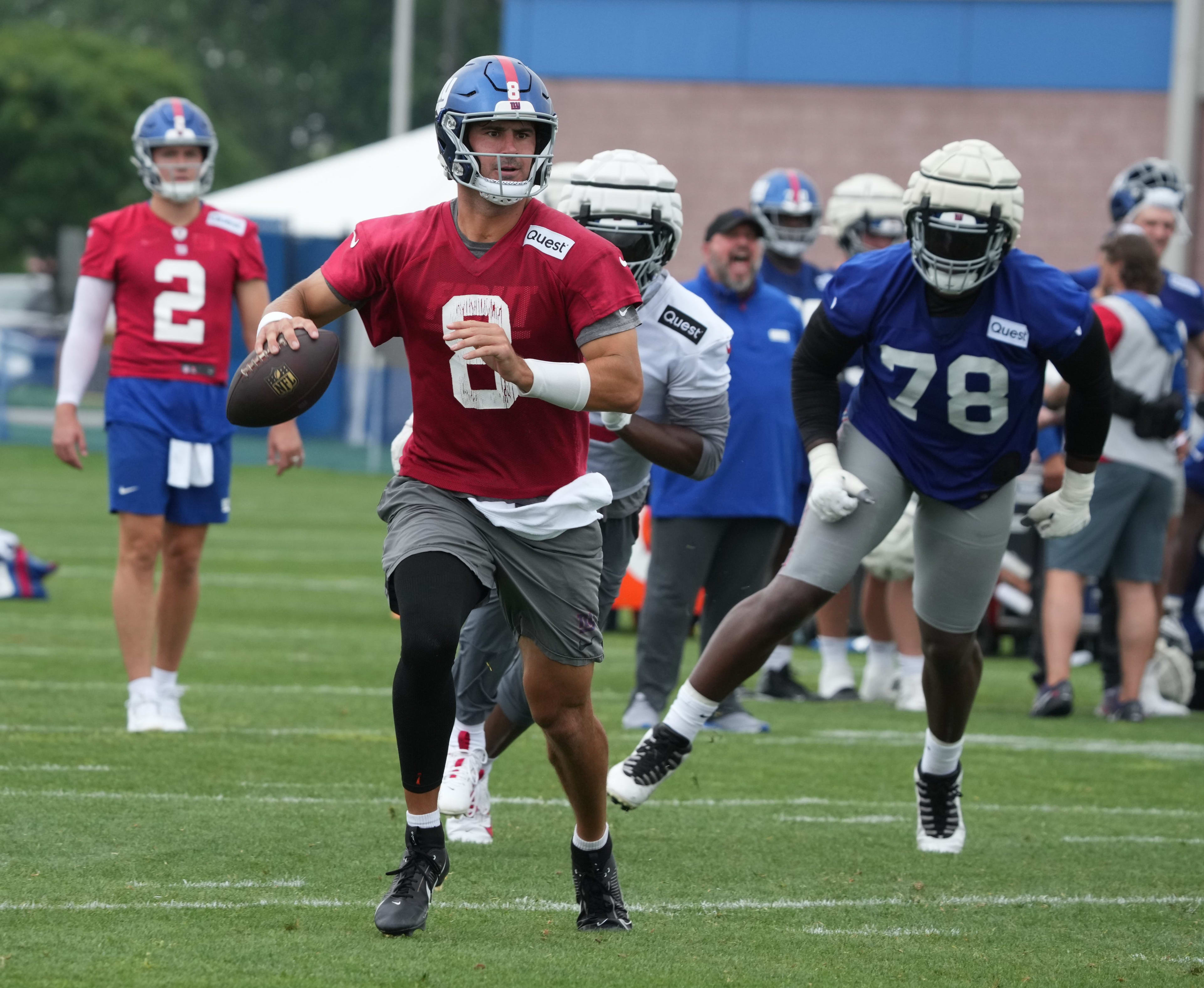 Daniel Jones achieves 'impressive return timeline' to be ready to play ...