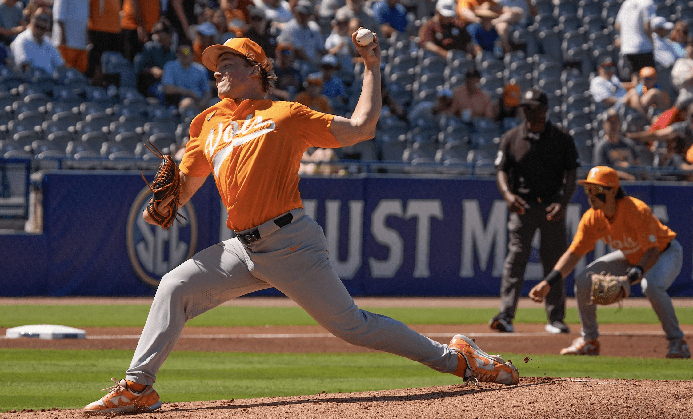 Tennessee Vols LHP Liam Doyle sends heartfelt goodbye as he prepares ...