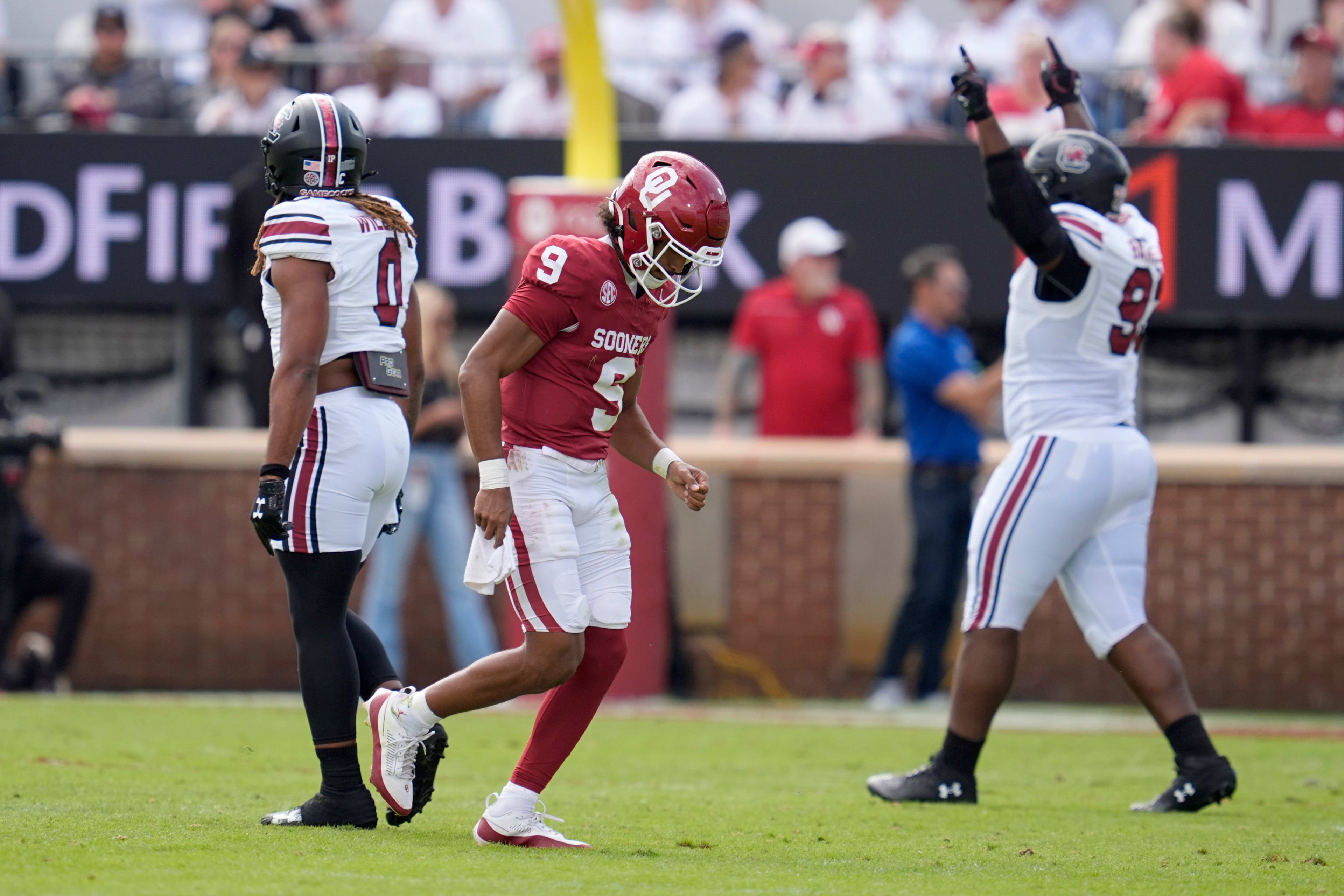 Oklahoma Sooners and Brent Venables have an obvious change to make on ...