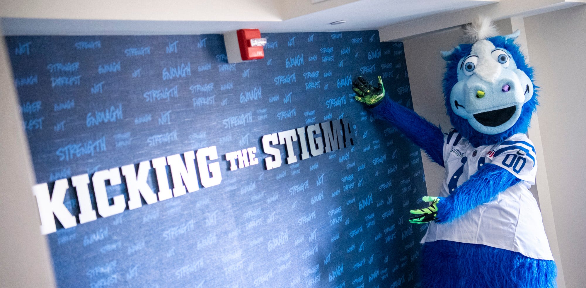 The NFL honors the man behind the mask of the Indianapolis Colts mascot ...