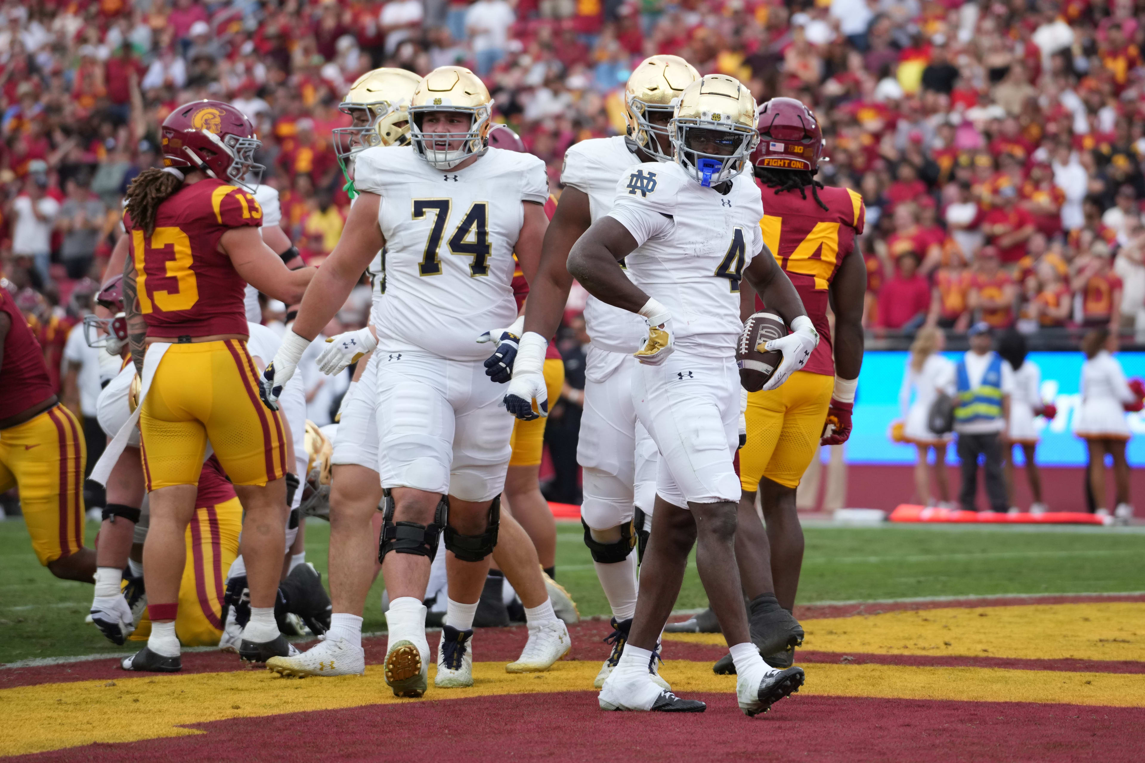 Early injury update on Notre Dame star RB Jeremiyah Love following knee ailment against USC - A ...