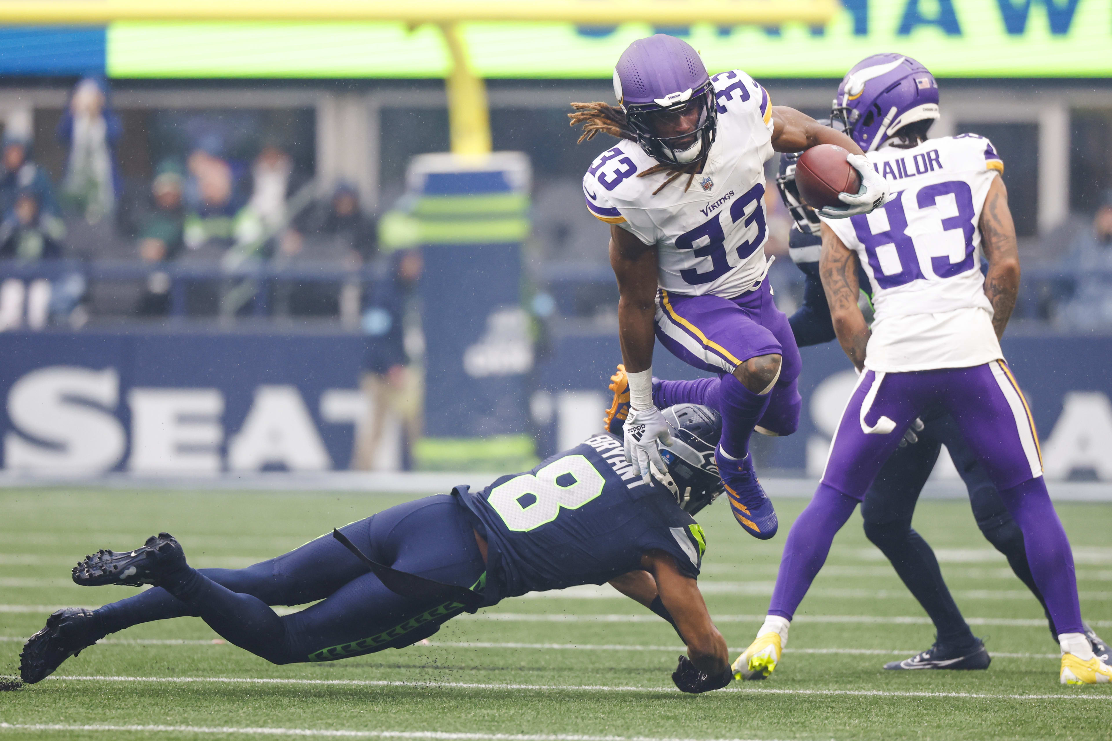 Vikings injury report brings good news for RB Aaron Jones, Harrison ...