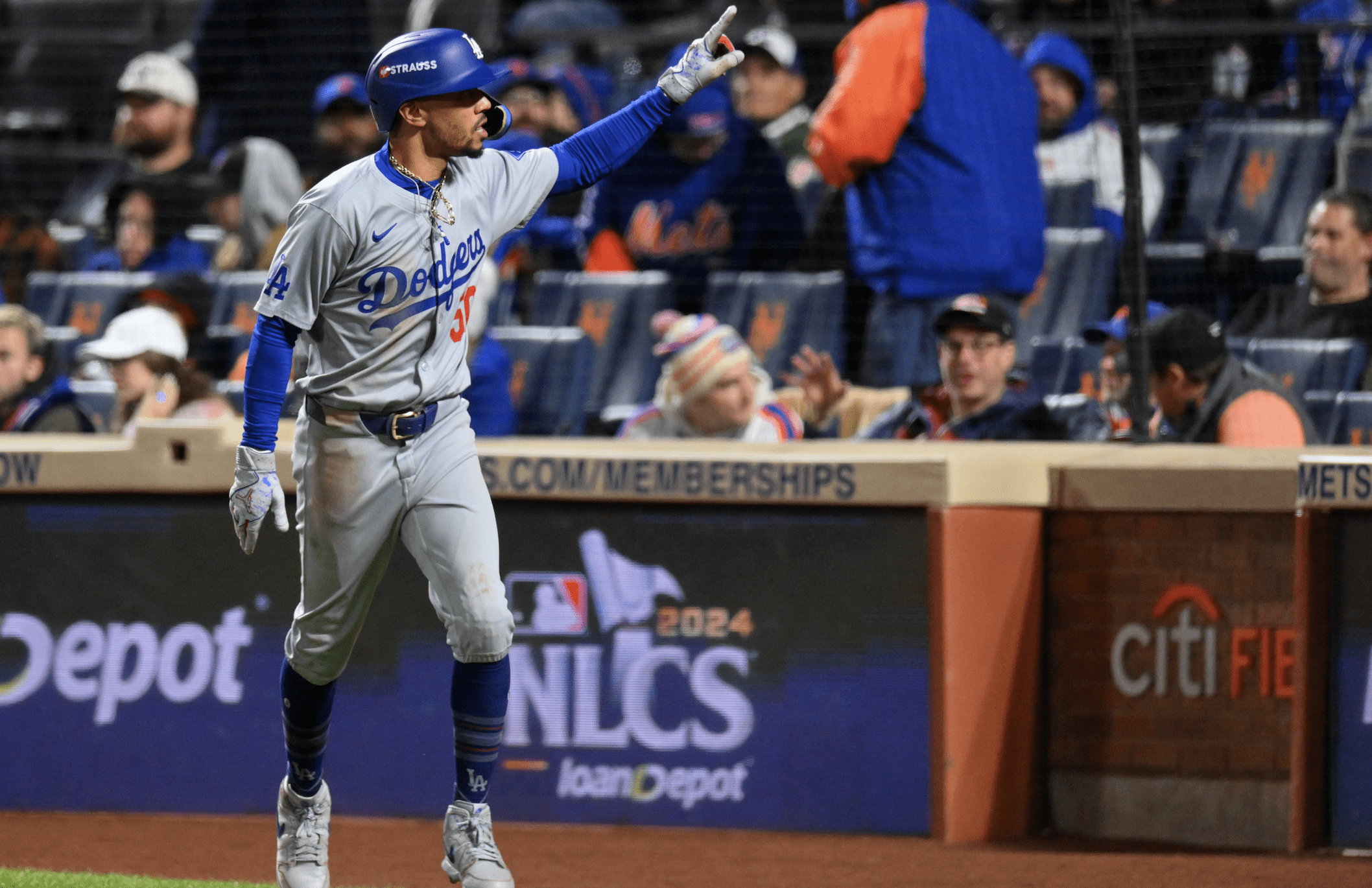 Dodgers star Mookie Betts describes his basketball game and details ...