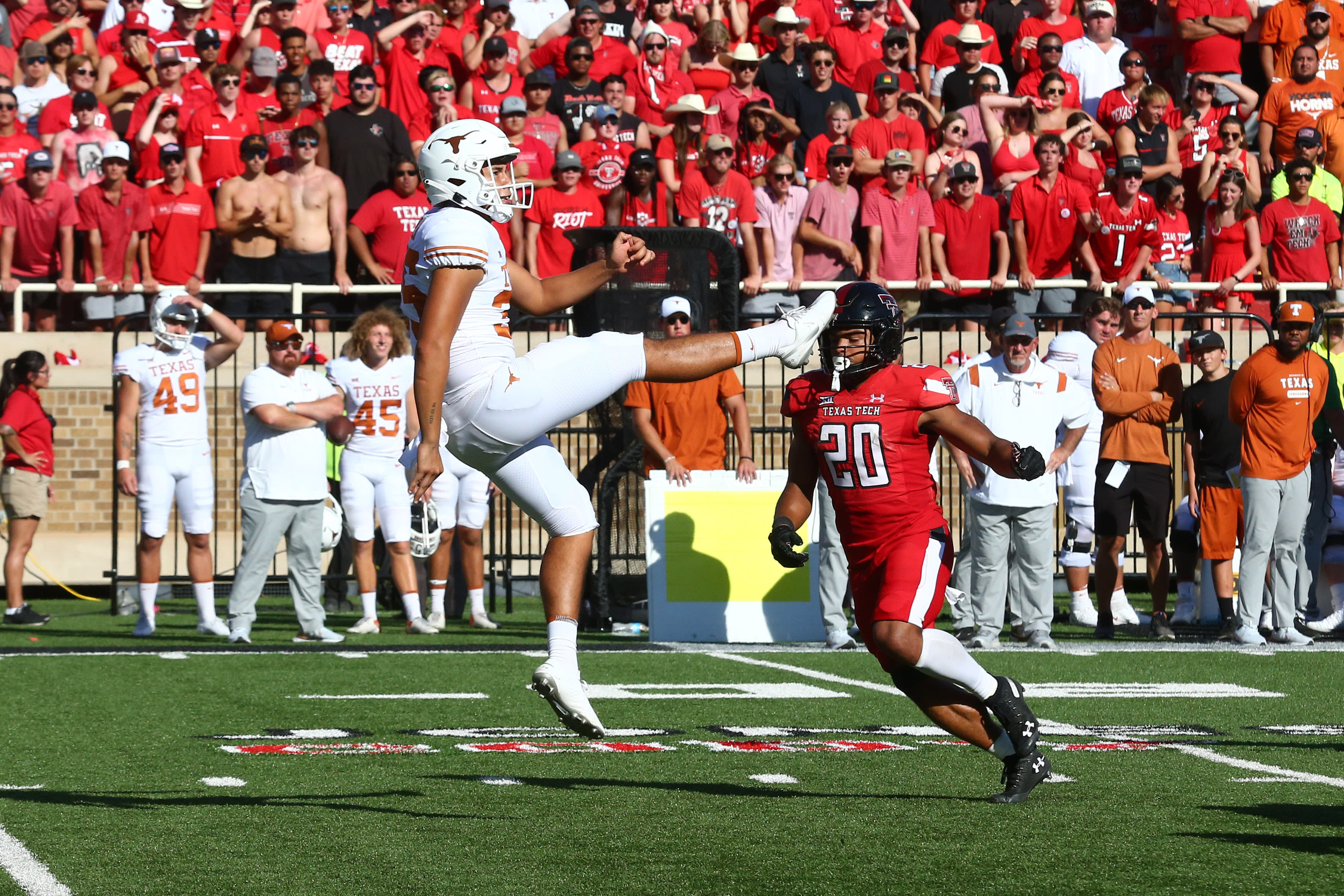 Former Texas Longhorns starter drafted to continue football career in ...
