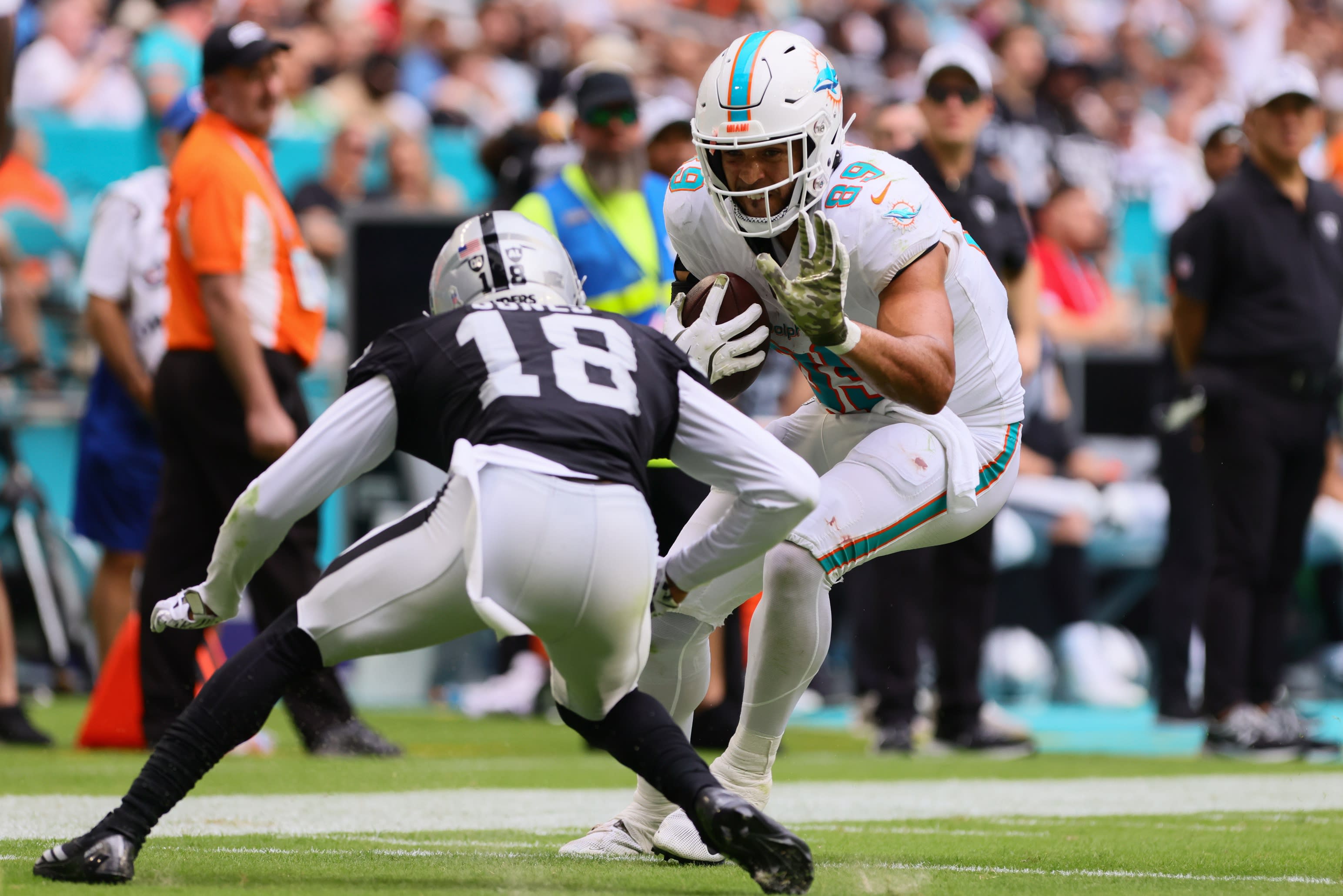 Tight end Noah Fant bypasses Dolphins, giving Miami’s current group a ...