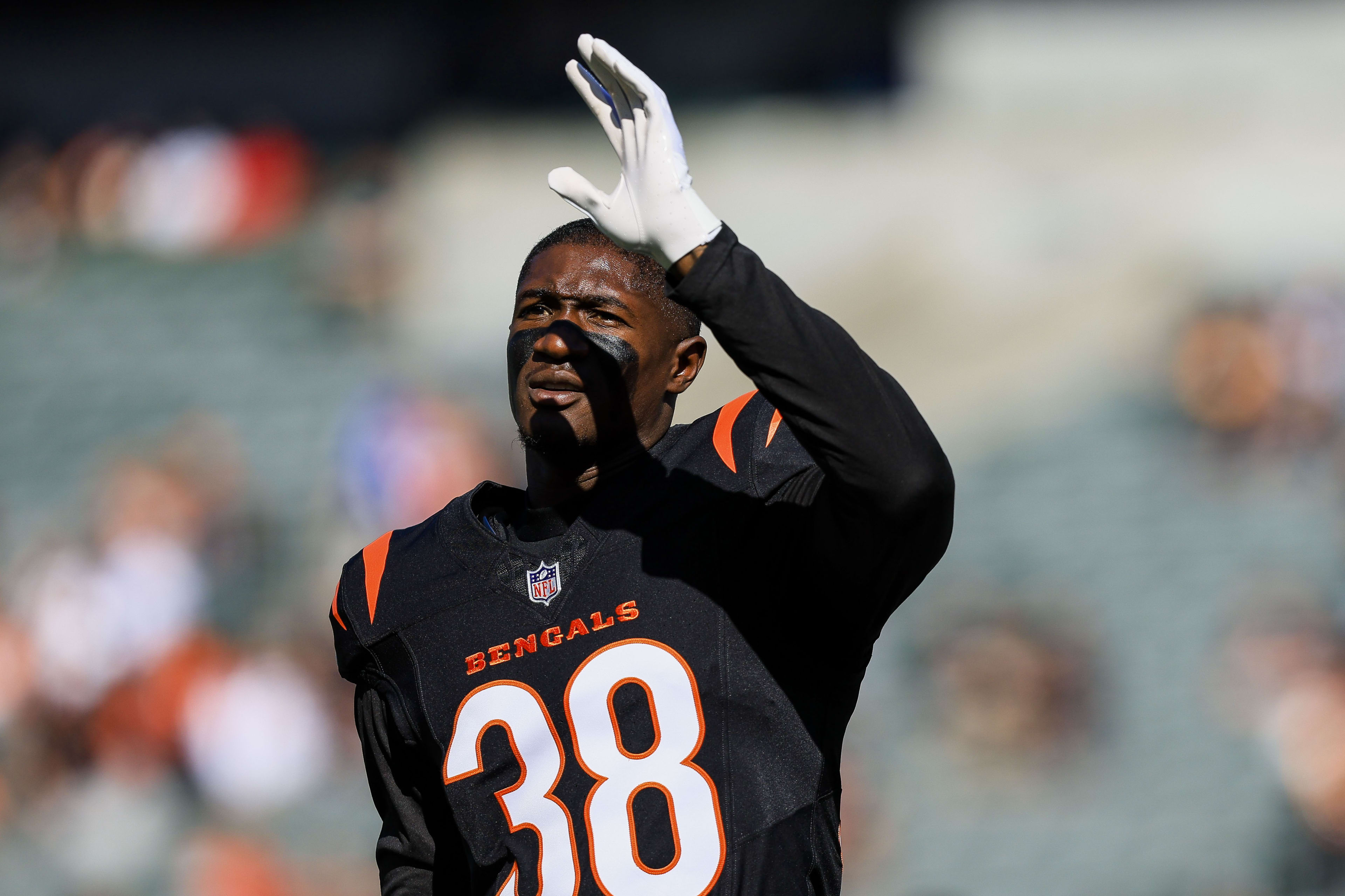 Bengals 2025 Roster Breakdown: DJ Ivey becoming important depth piece ...