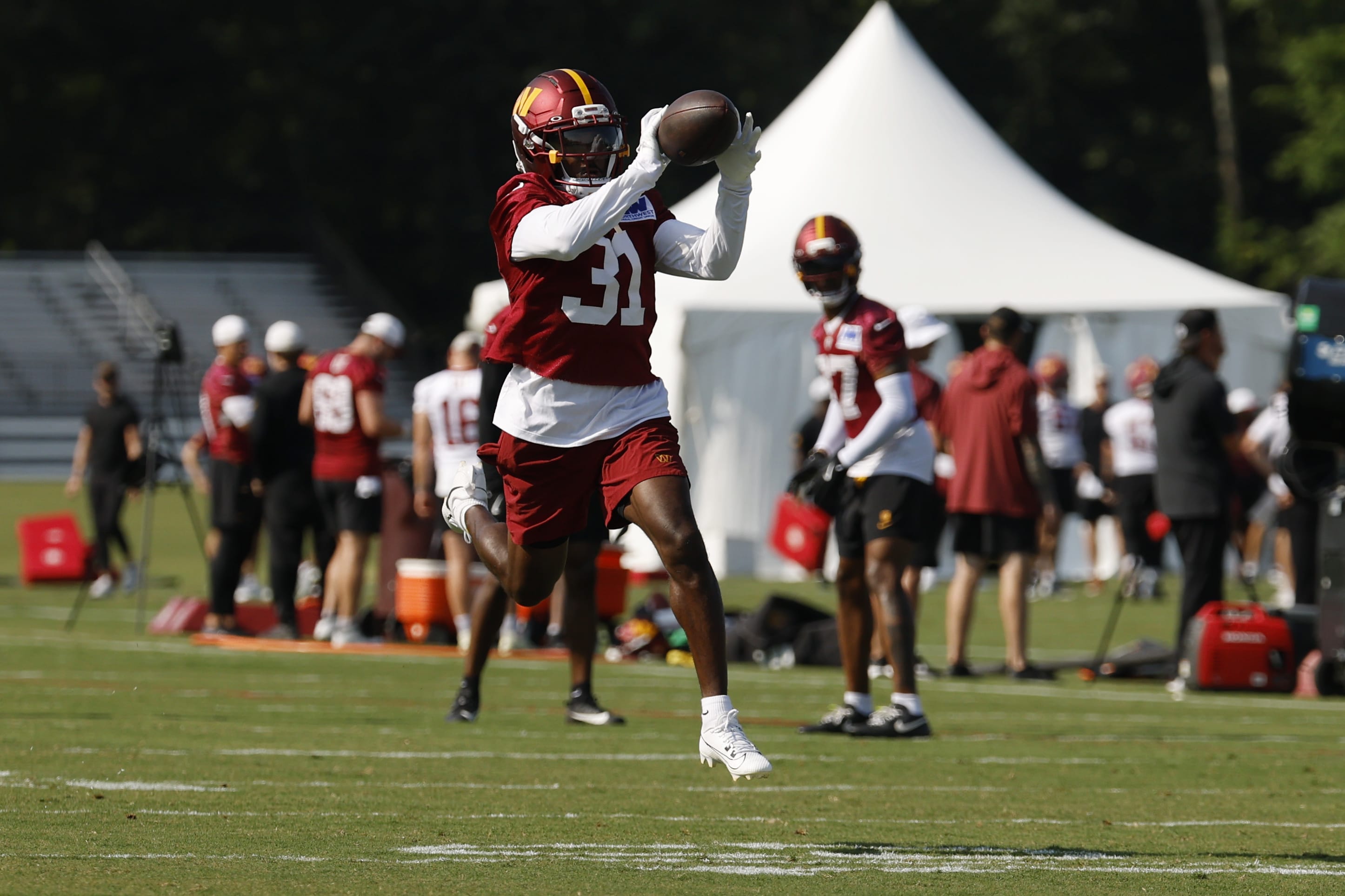 Four surprise cut and trade candidates for the Washington Commanders ...