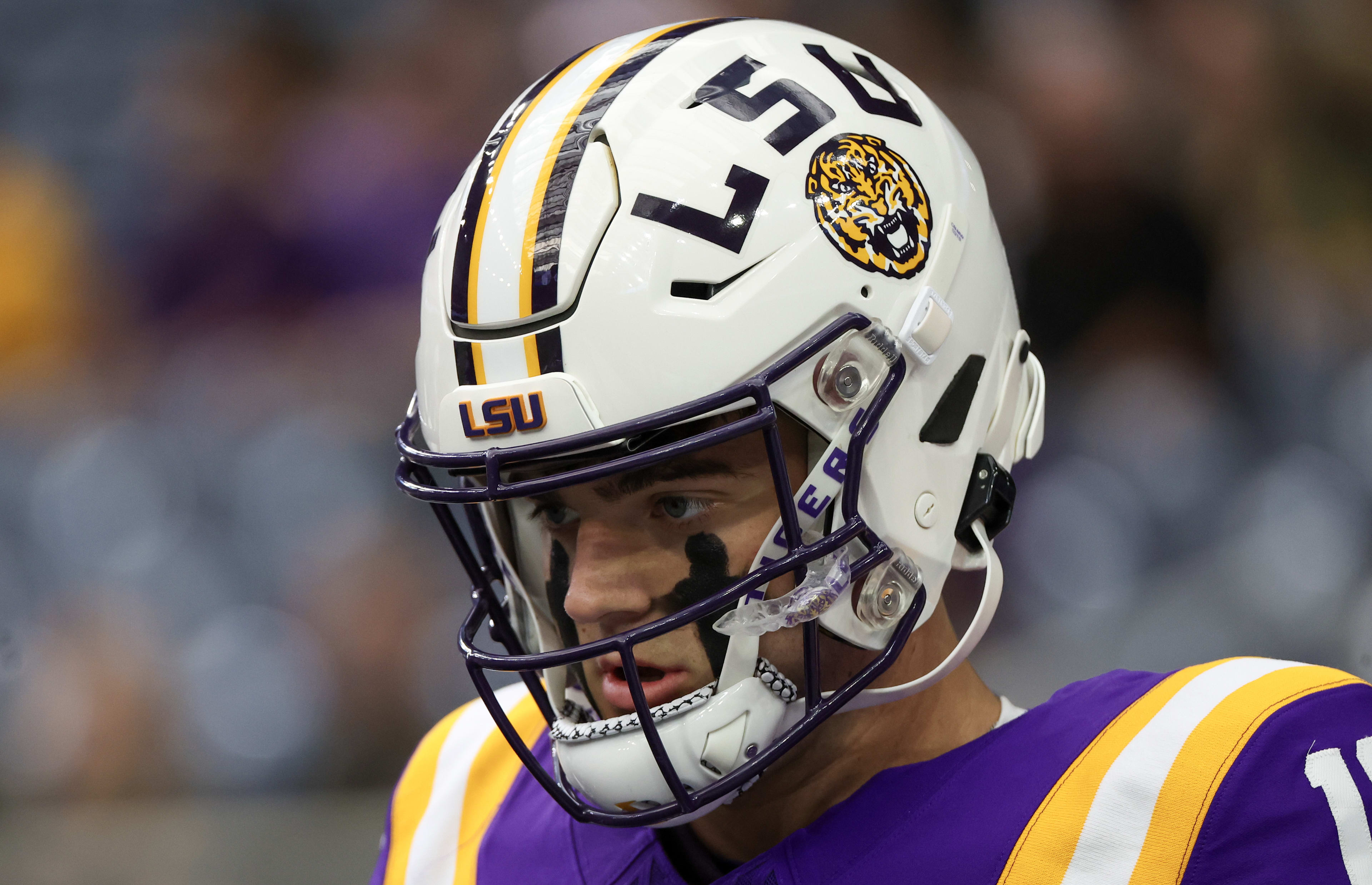 Garrett Nussmeier receives ultimate honor from LSU right before his potential Heisman campaign ...