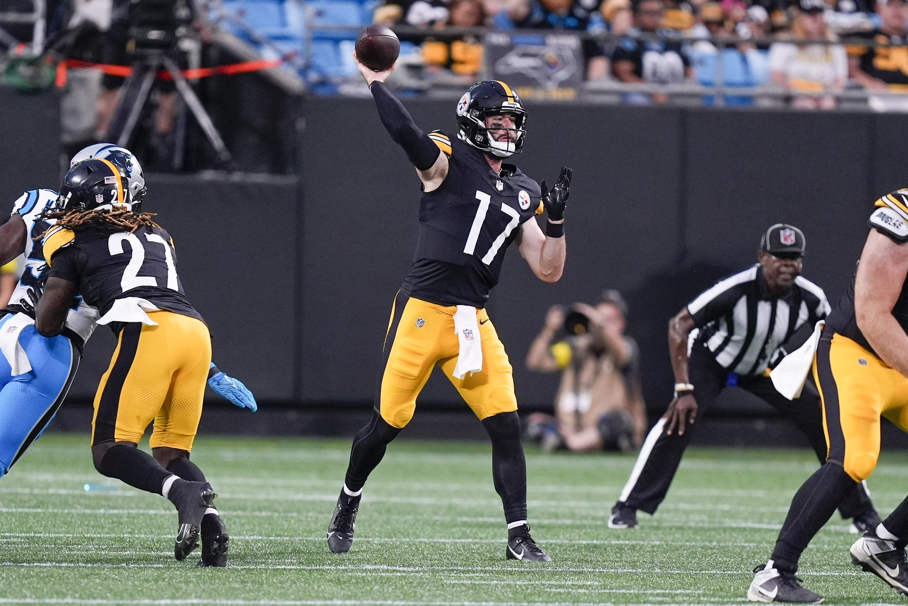 Steelers quarterback Skylar Thompson reveals the switch he had to flip ...