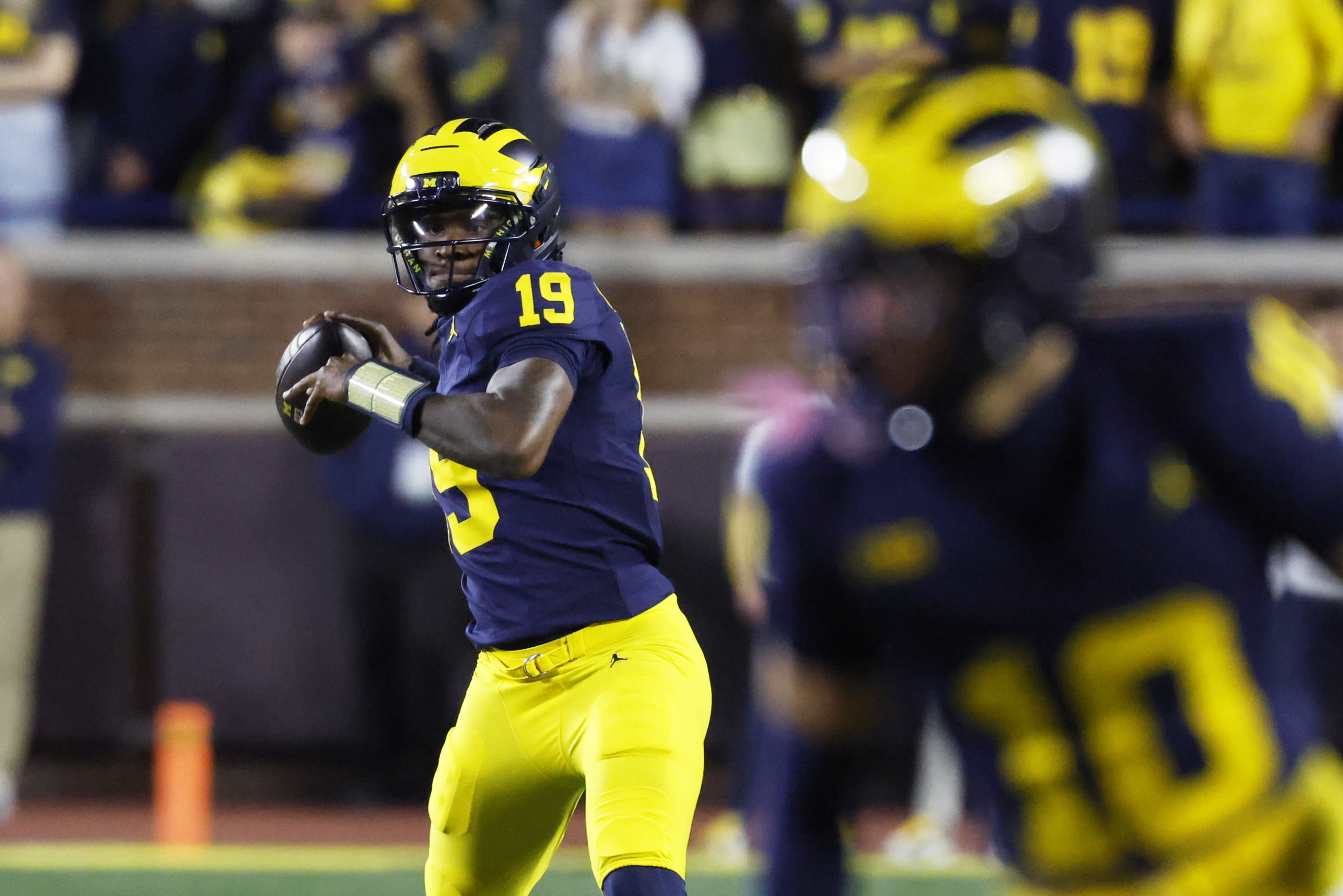 Michigan Wolverines lose playmaker to transfer portal, but Sherrone ...