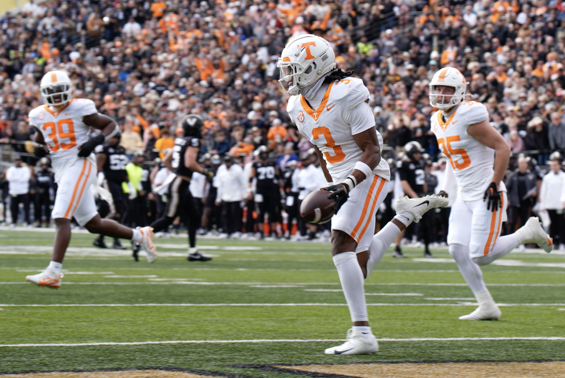Josh Heupel's comment on Tennessee Vols cornerback Jermod McCoy puts ...