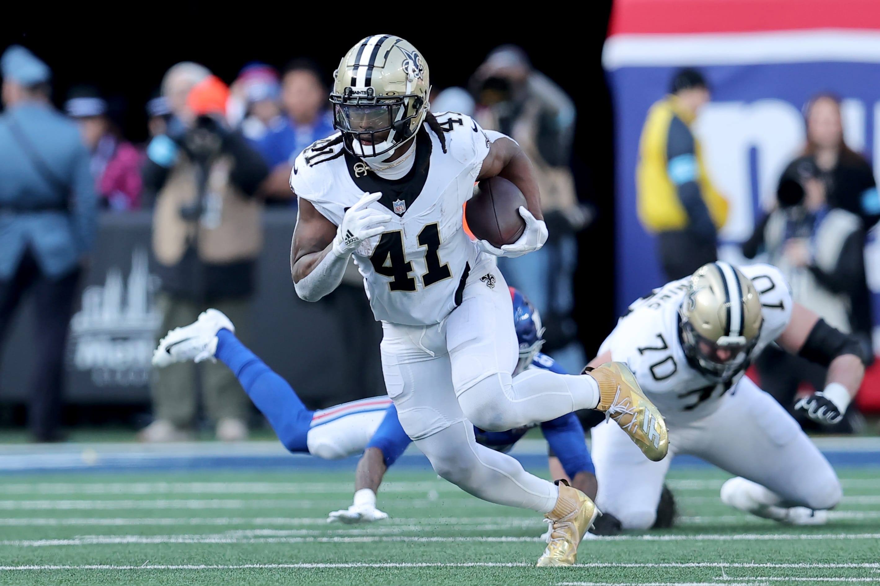 Saints' Alvin Kamara surpasses Calvin Johnson, Ezekiel Elliott, and ...