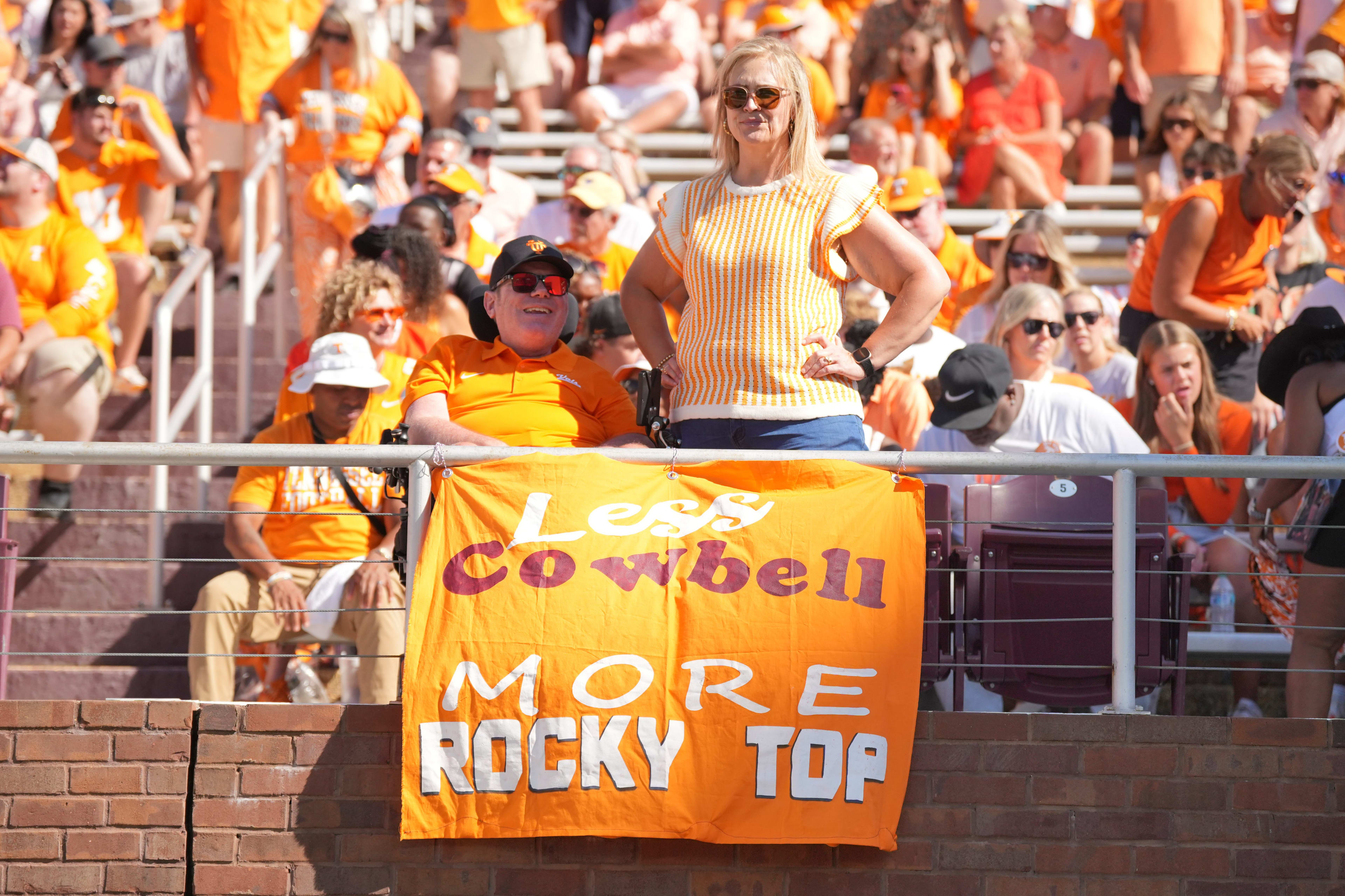Tennessee social media account trolls Mississippi State fans with a ...