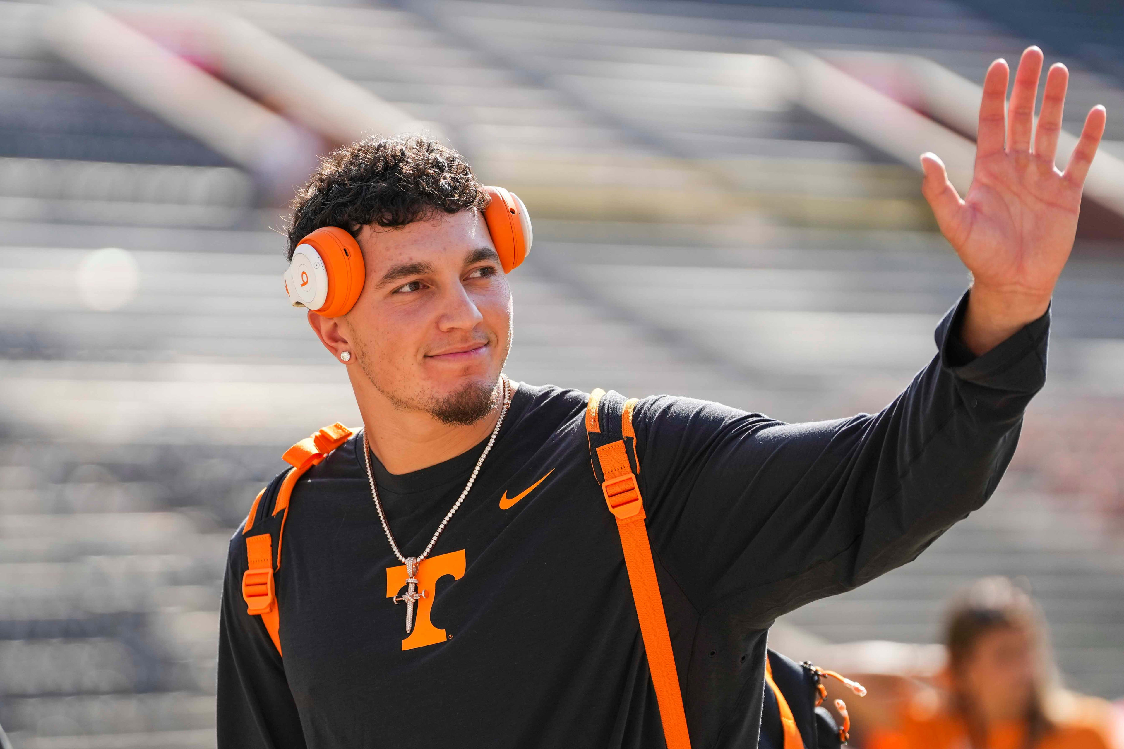Experts give Vols QB Joey Aguilar a puncher's chance at doing something ...