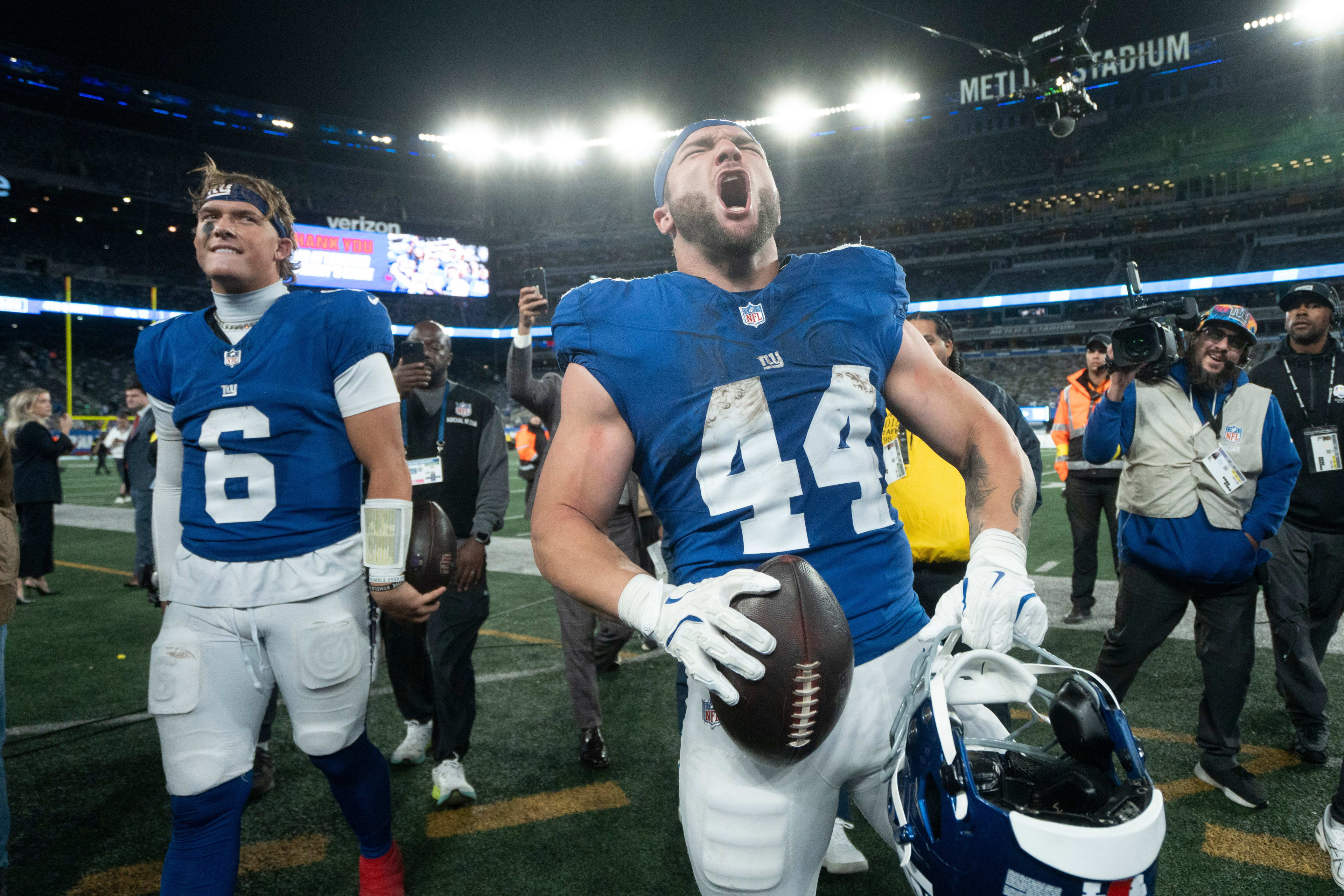 Giants rookies Jaxson Dart and Cam Skattebo deliver a powerful message ...