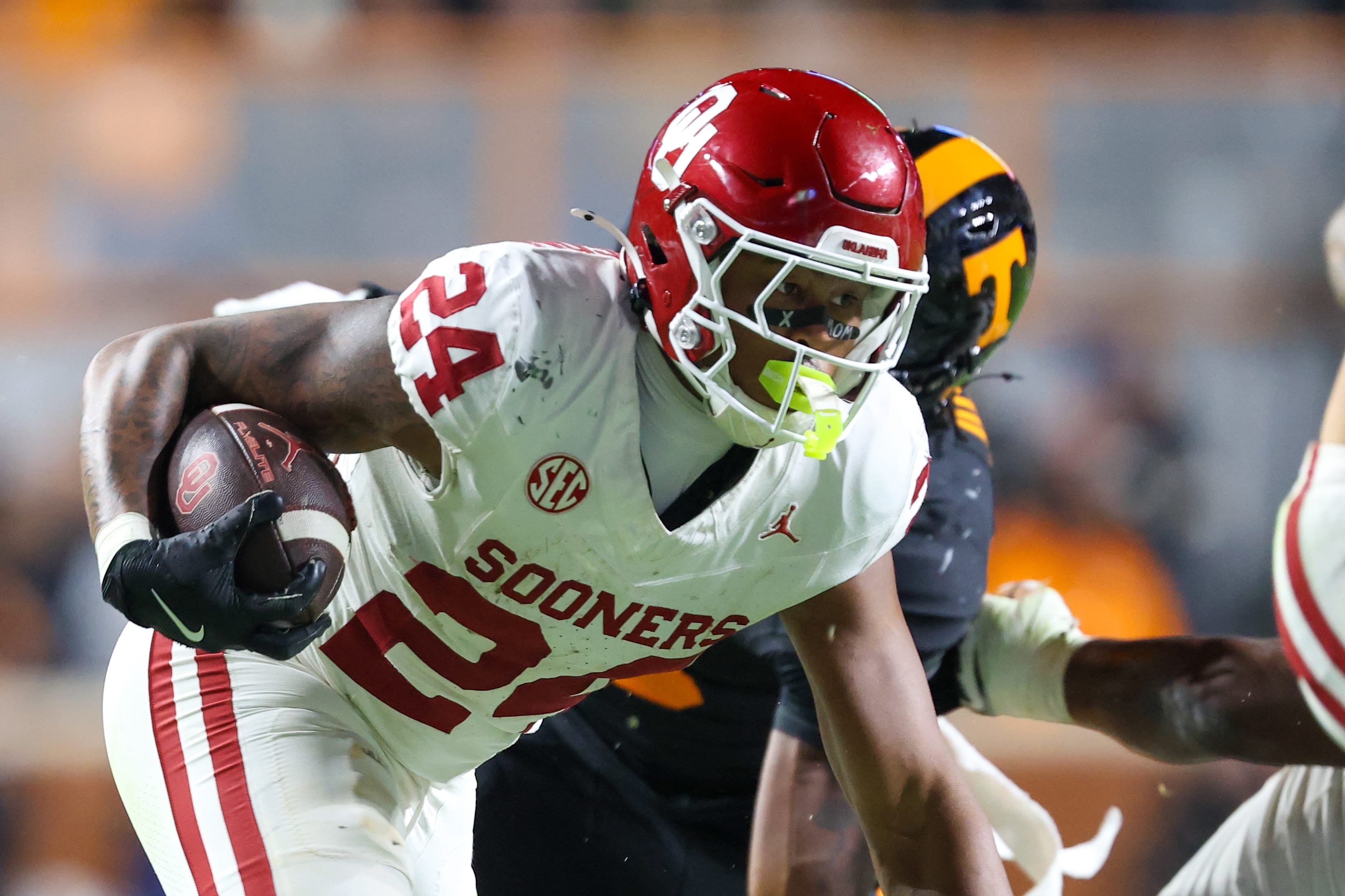 Xavier Robinson delivers Sooner Magic once more for Oklahoma in upset ...
